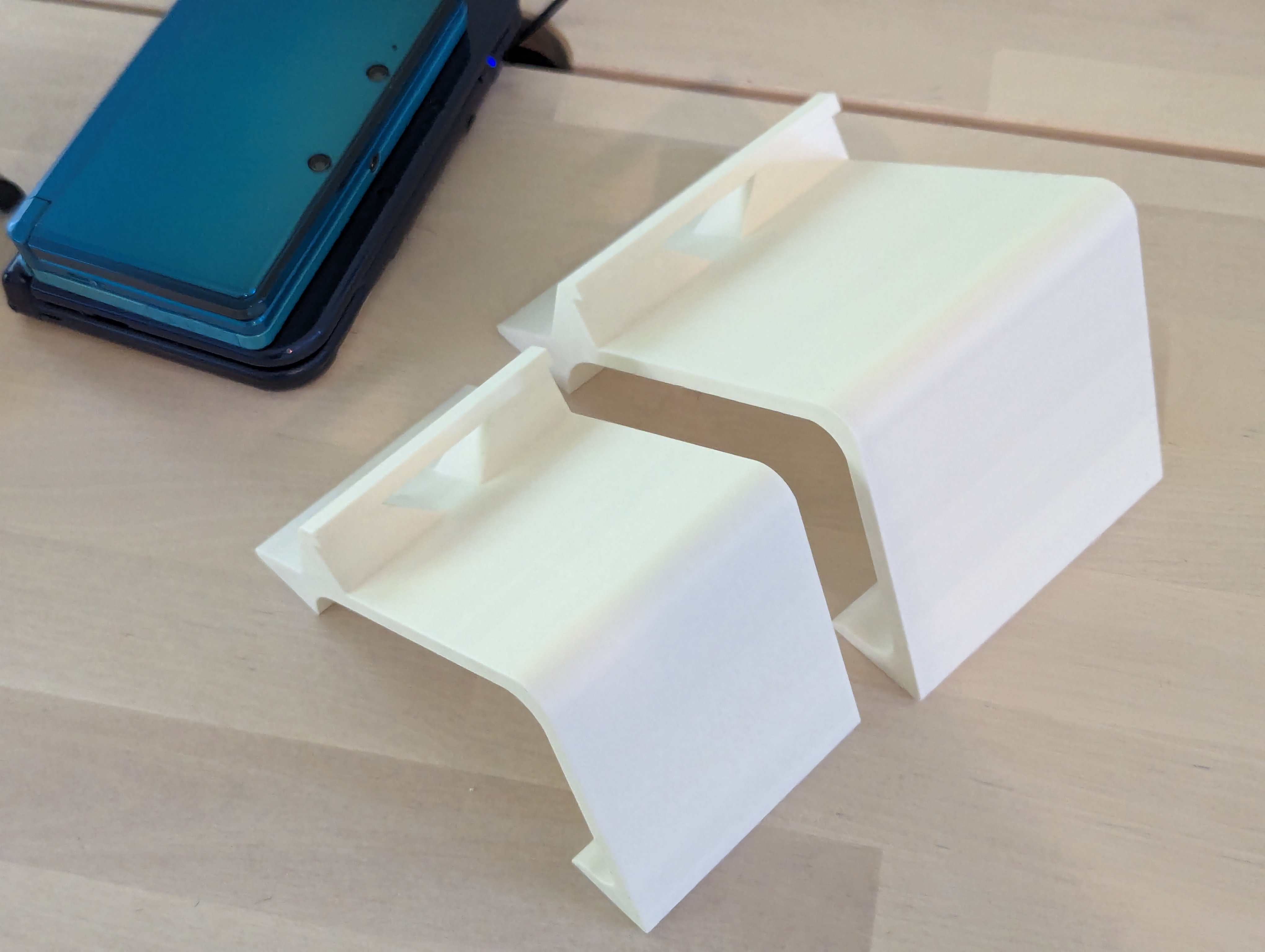 3DS Stands (for Kid Icarus Uprising) (2 Variants) by InventorIan ...