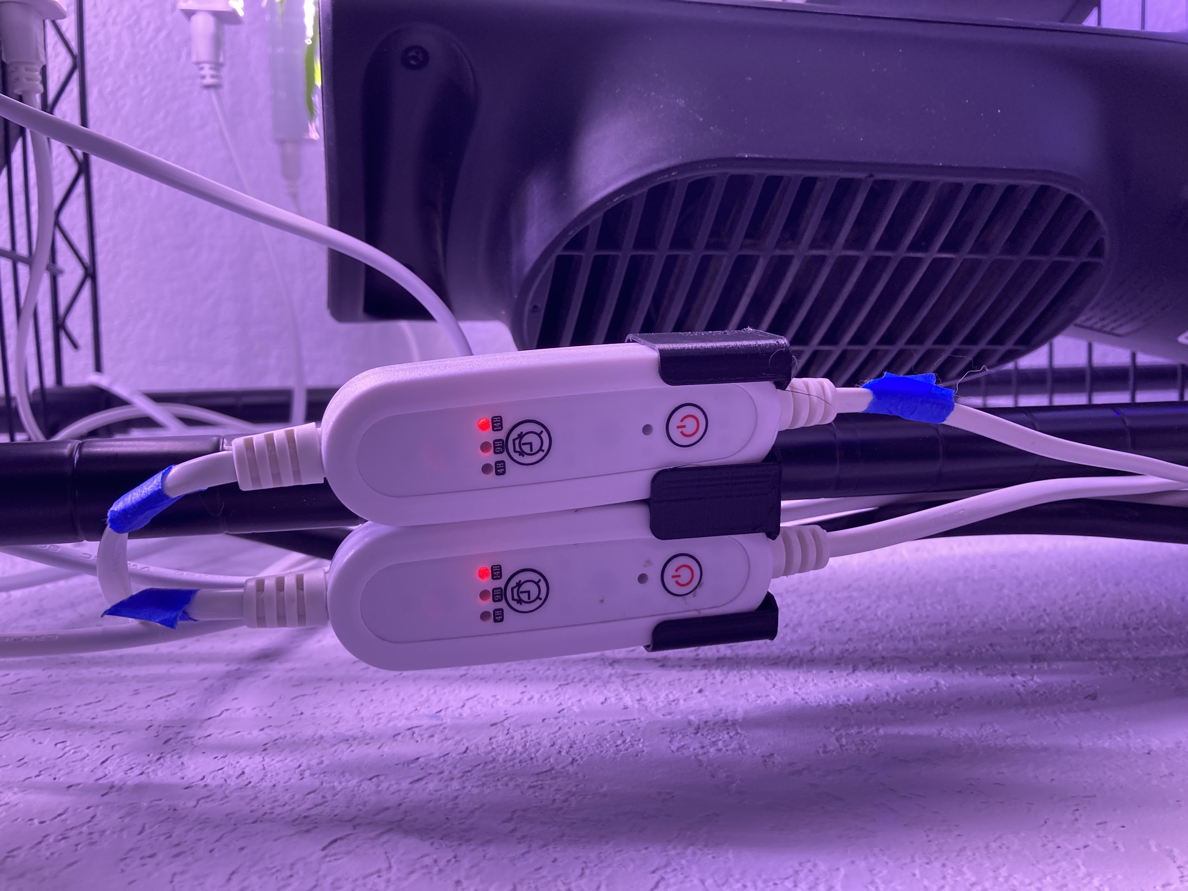 Barina T5 Grow Light Controller Mount by RyukyuD | Download free STL ...