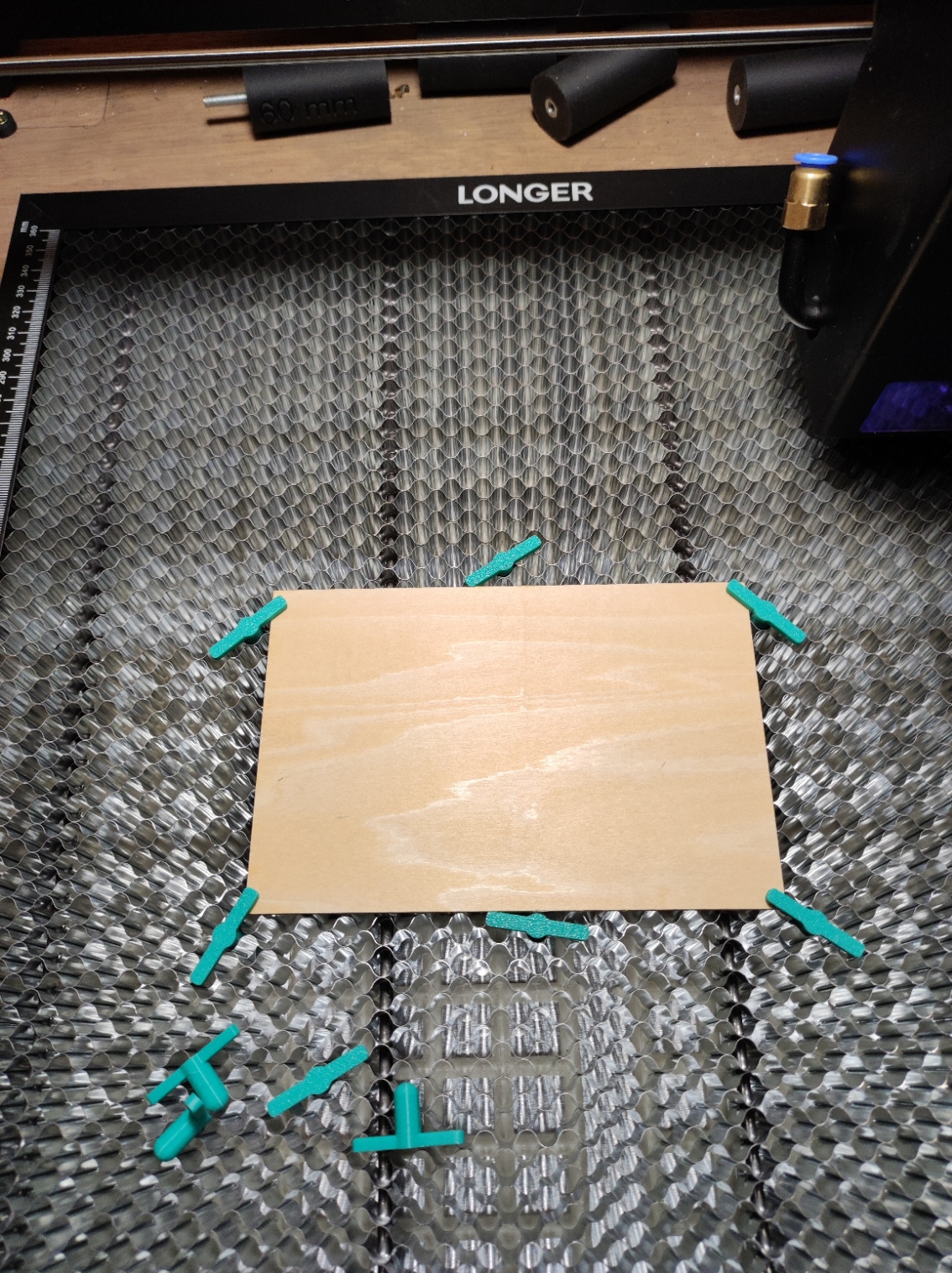 Honeycomb pin for laser engravers by LaurentN | Download free STL model ...