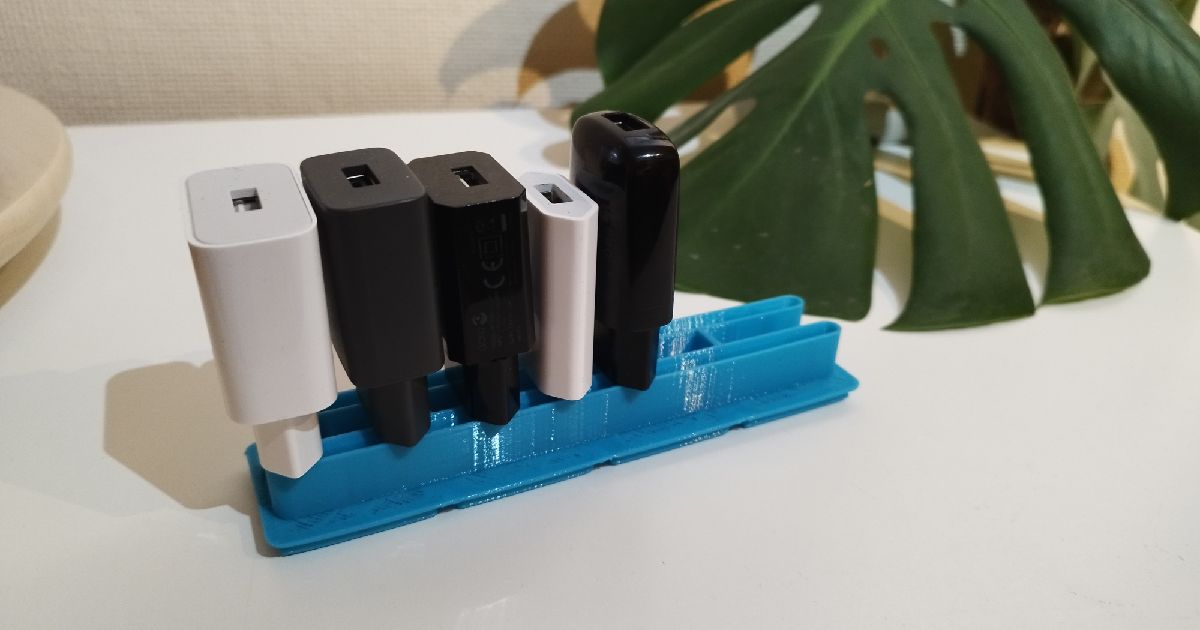 Phone charger holder - Gridfinity by elias bergquist | Download free ...