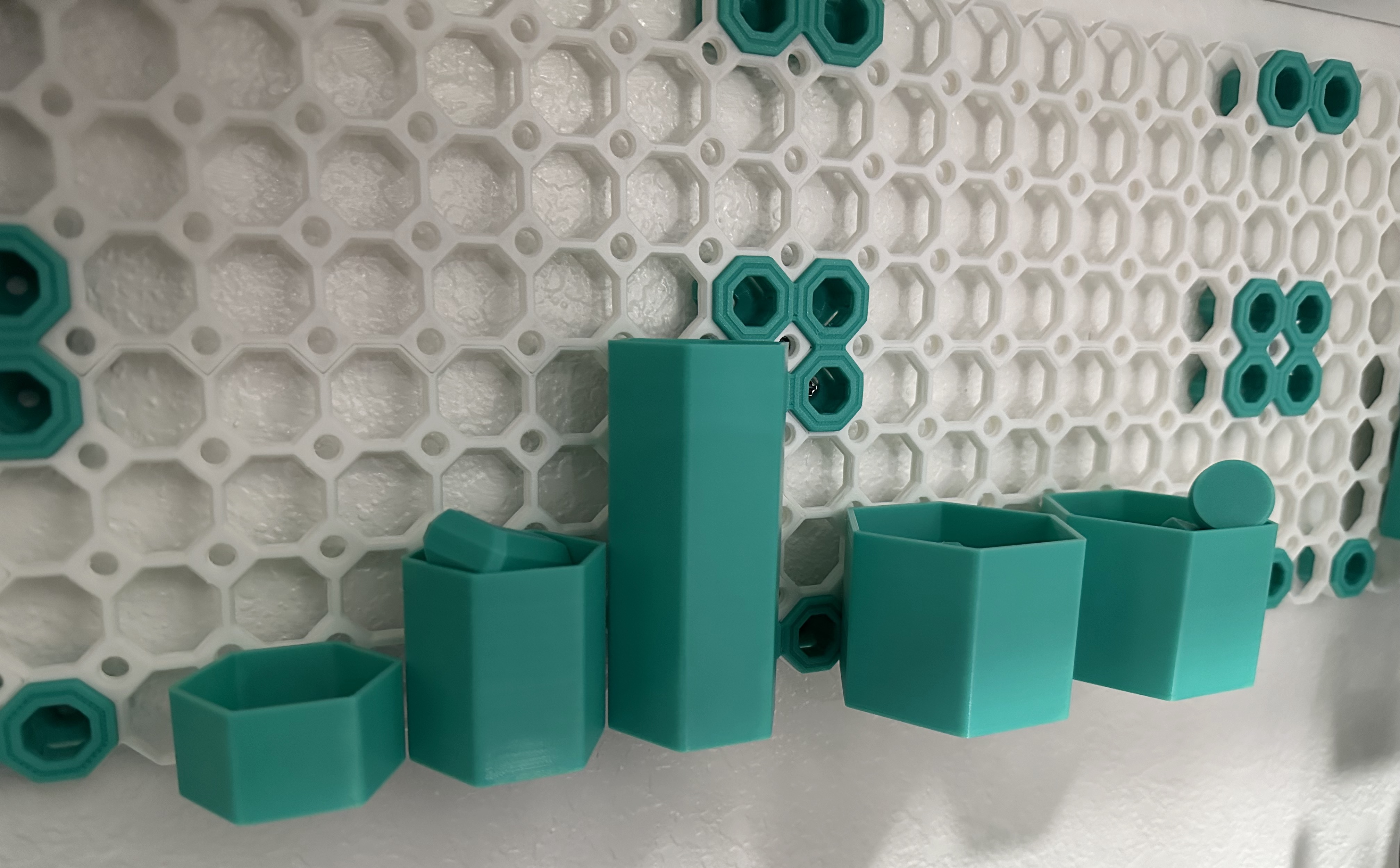 HexaBins: Multiboard-Compatible Modular Storage! by Rodi01 | Download free STL model ...