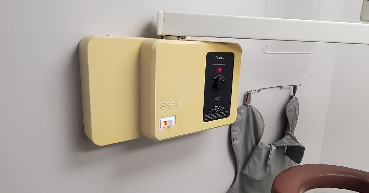 Xray power switch bracket by S Ubes | Download free STL model ...