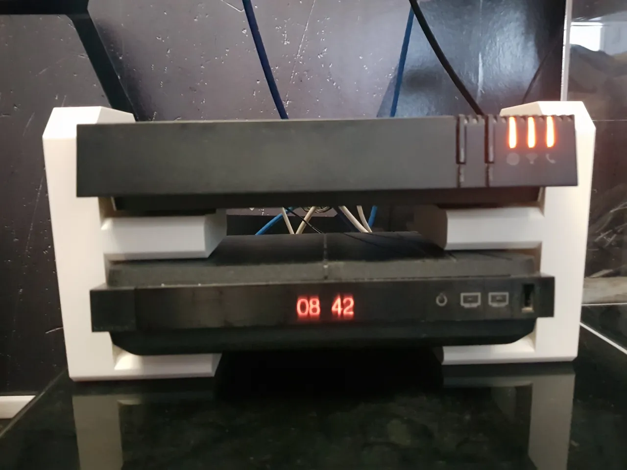 Support Orange box et décodeur by Thierry GERARD | Download free STL model | Printables.com