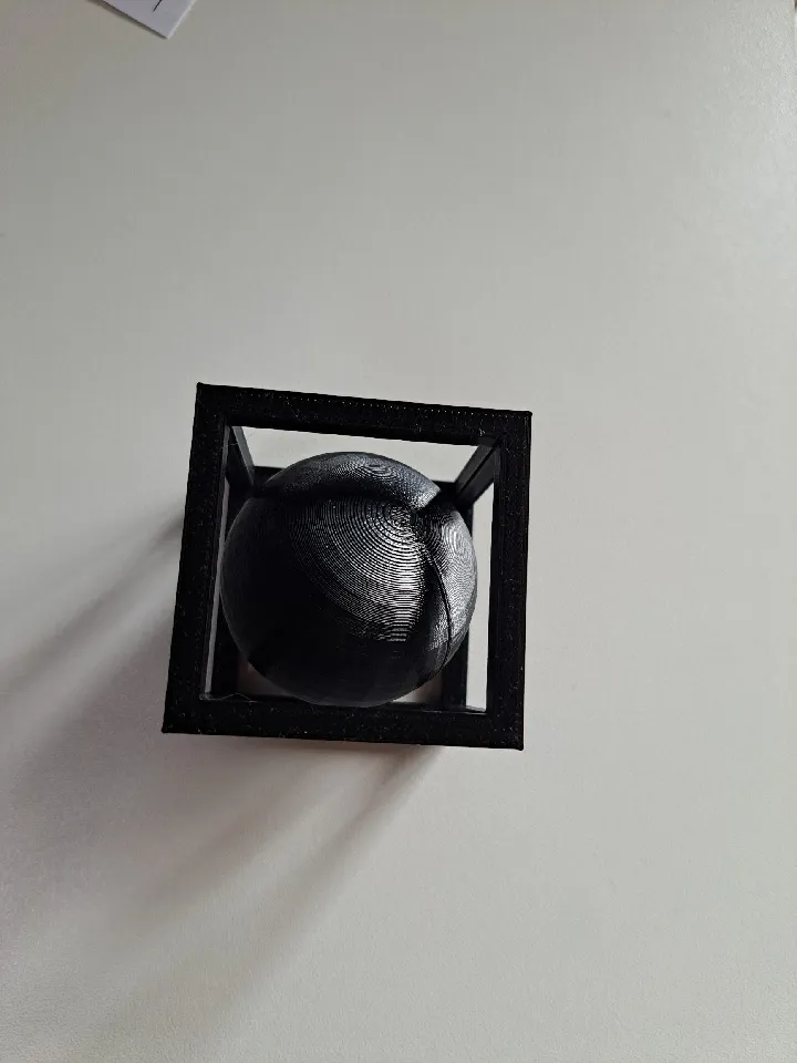 Impossible Box by Matteo Crisci | Download free STL model | Printables.com