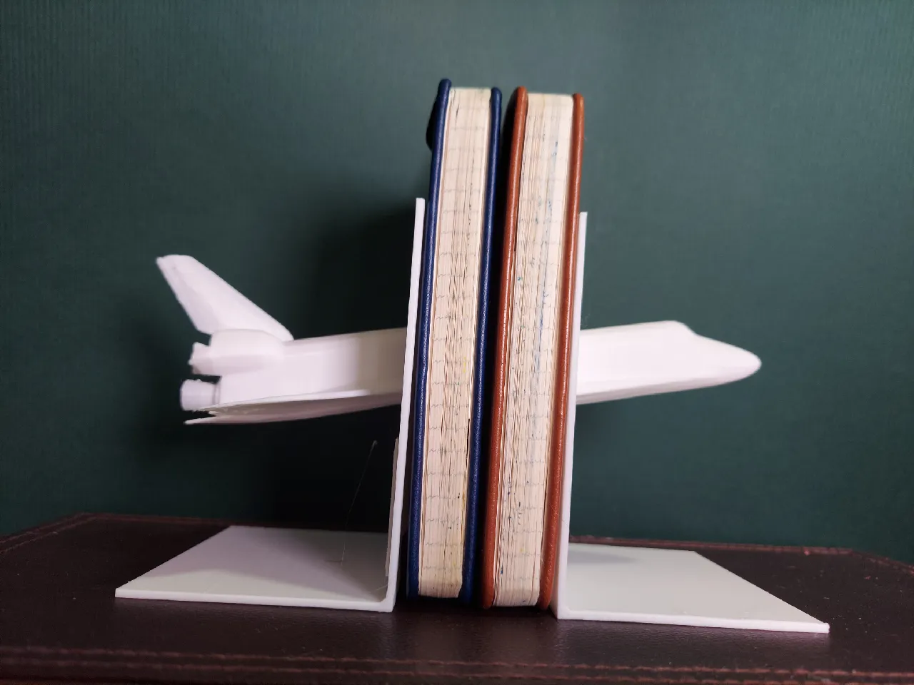 Space Shuttle Bookends by ABitMoreAdventure | Download free STL model ...