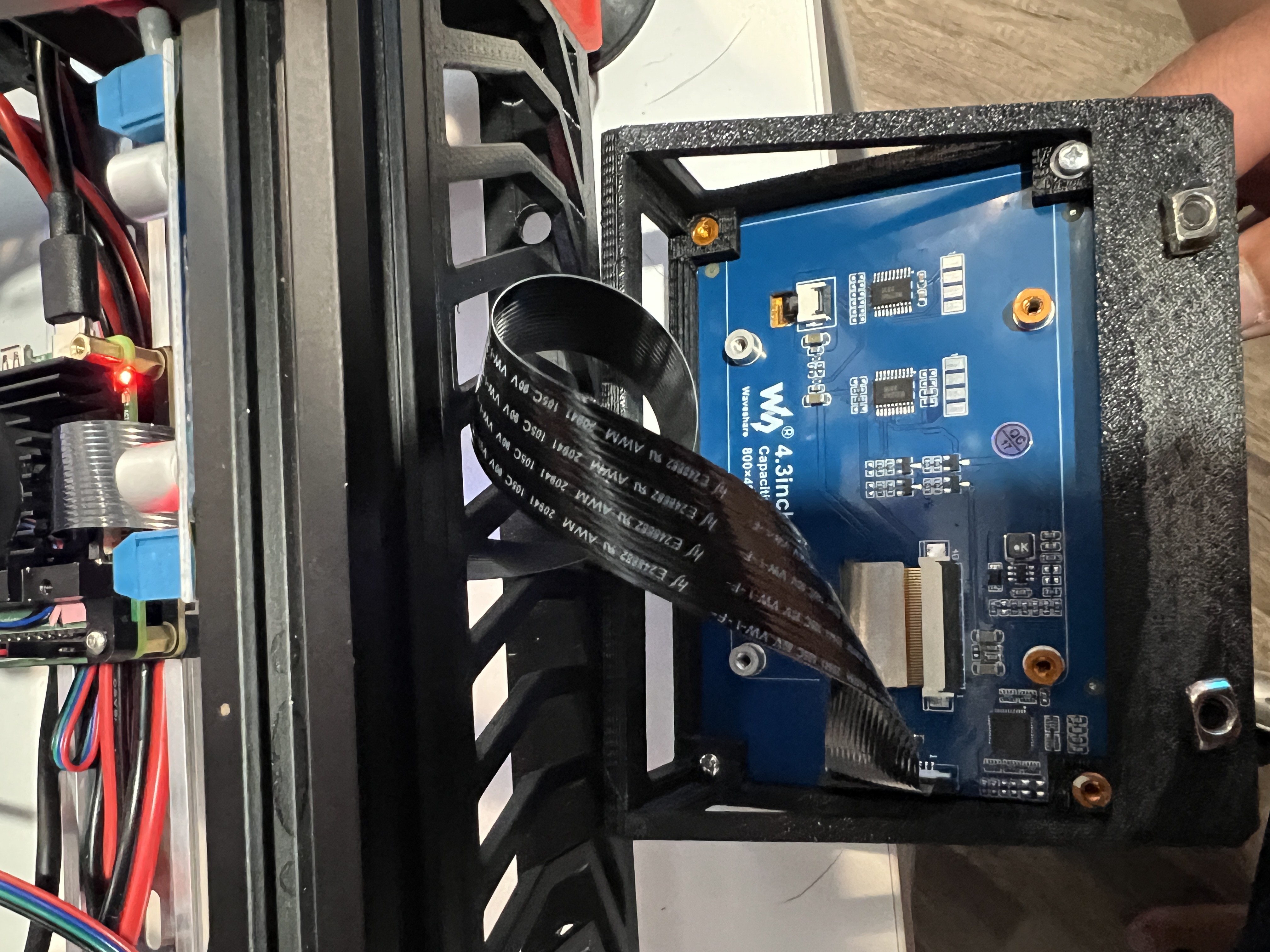 4.3" touch screen mount (waveshare) by D G | Download free STL model ...