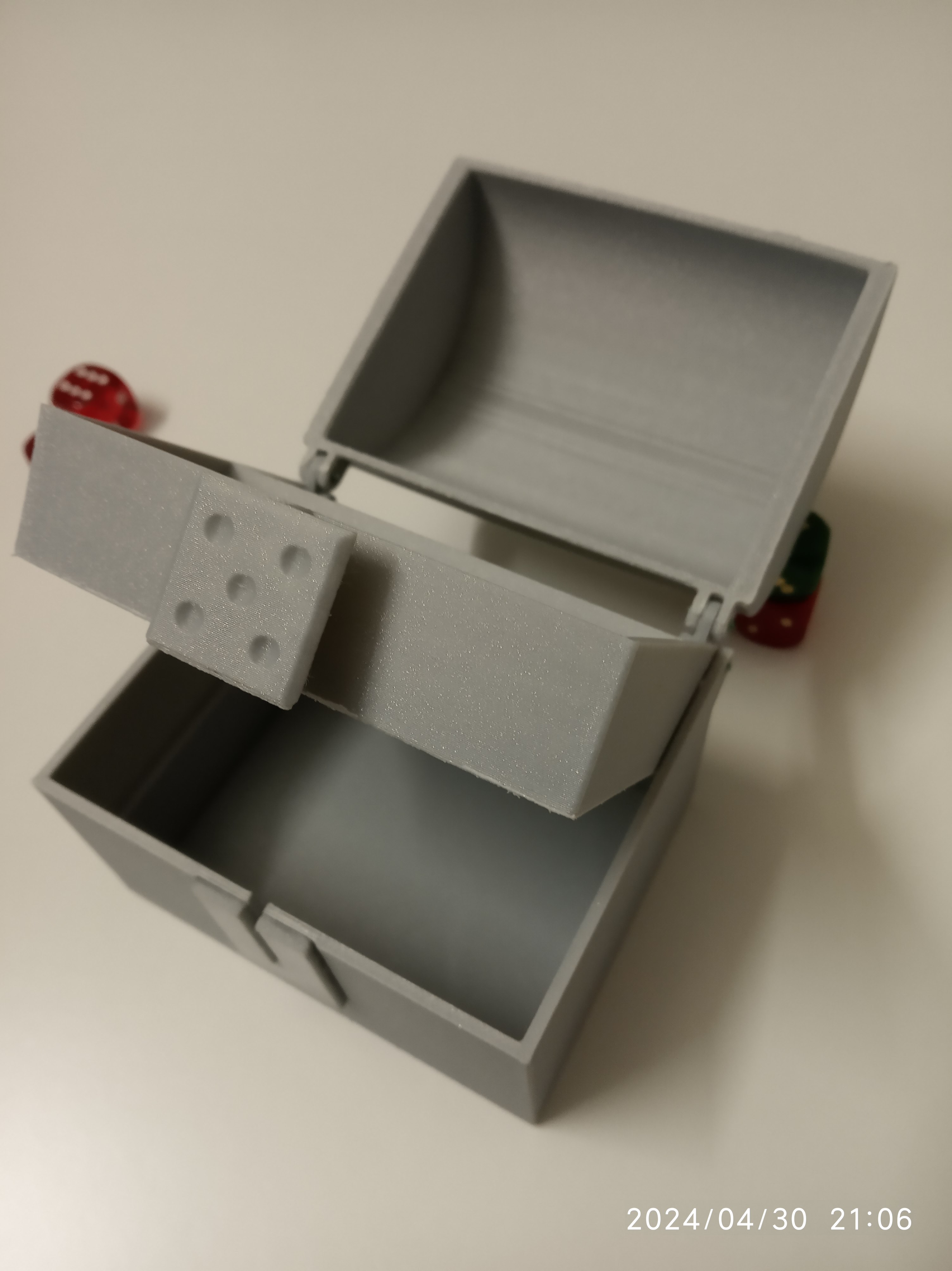 Dice Chest (compact dice tower) by Conte Slad | Download free STL model ...