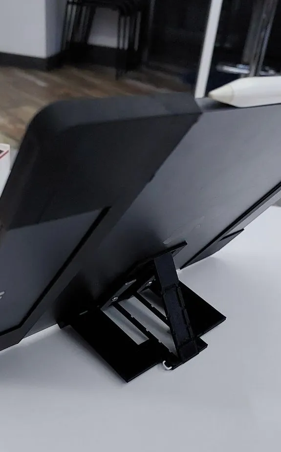 ipad pro 12.9 inch stand lockeble by RissoRius | Download free STL ...