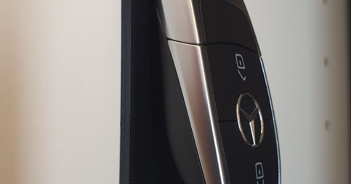 Magnetic Mercedes Benz key fob stand by Sina | Download free STL model ...