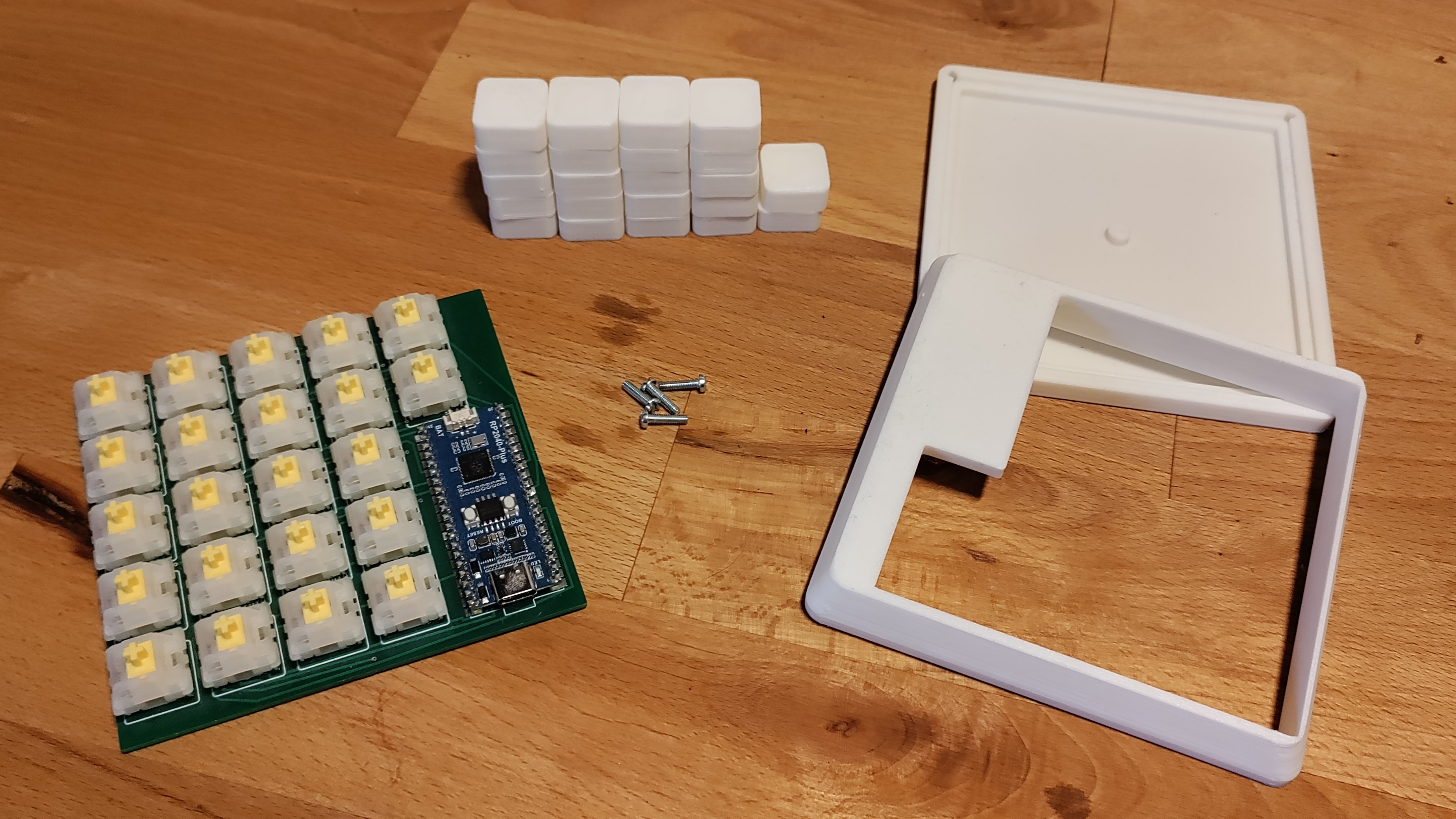 Macro Keypad/Keyboard by Ropaja | Download free STL model | Printables.com