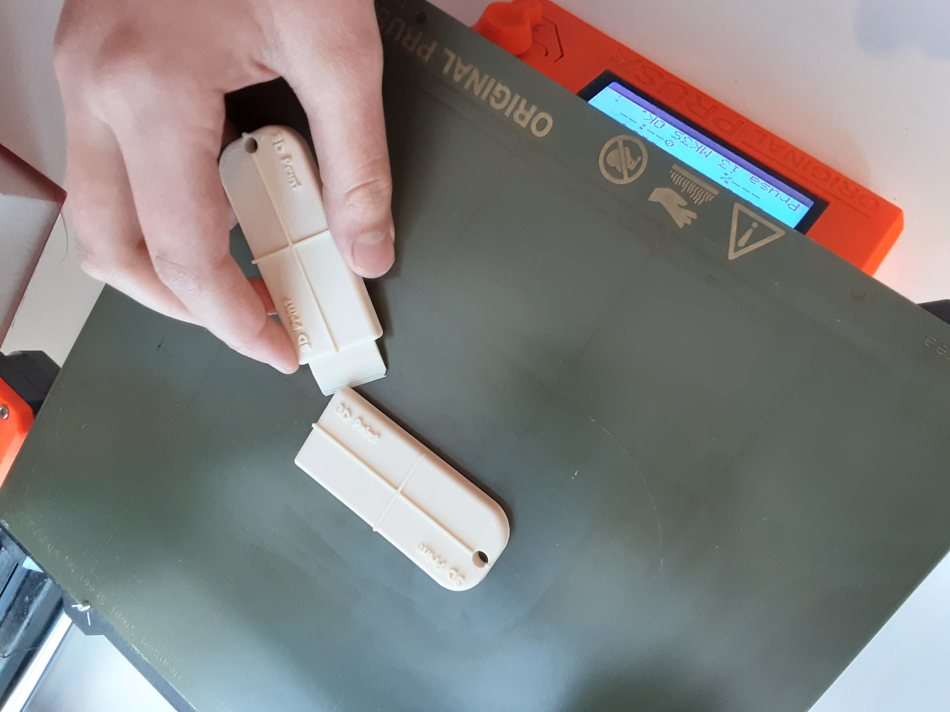 PrintBed Scraper(With this you can also test filament color, bridging ...