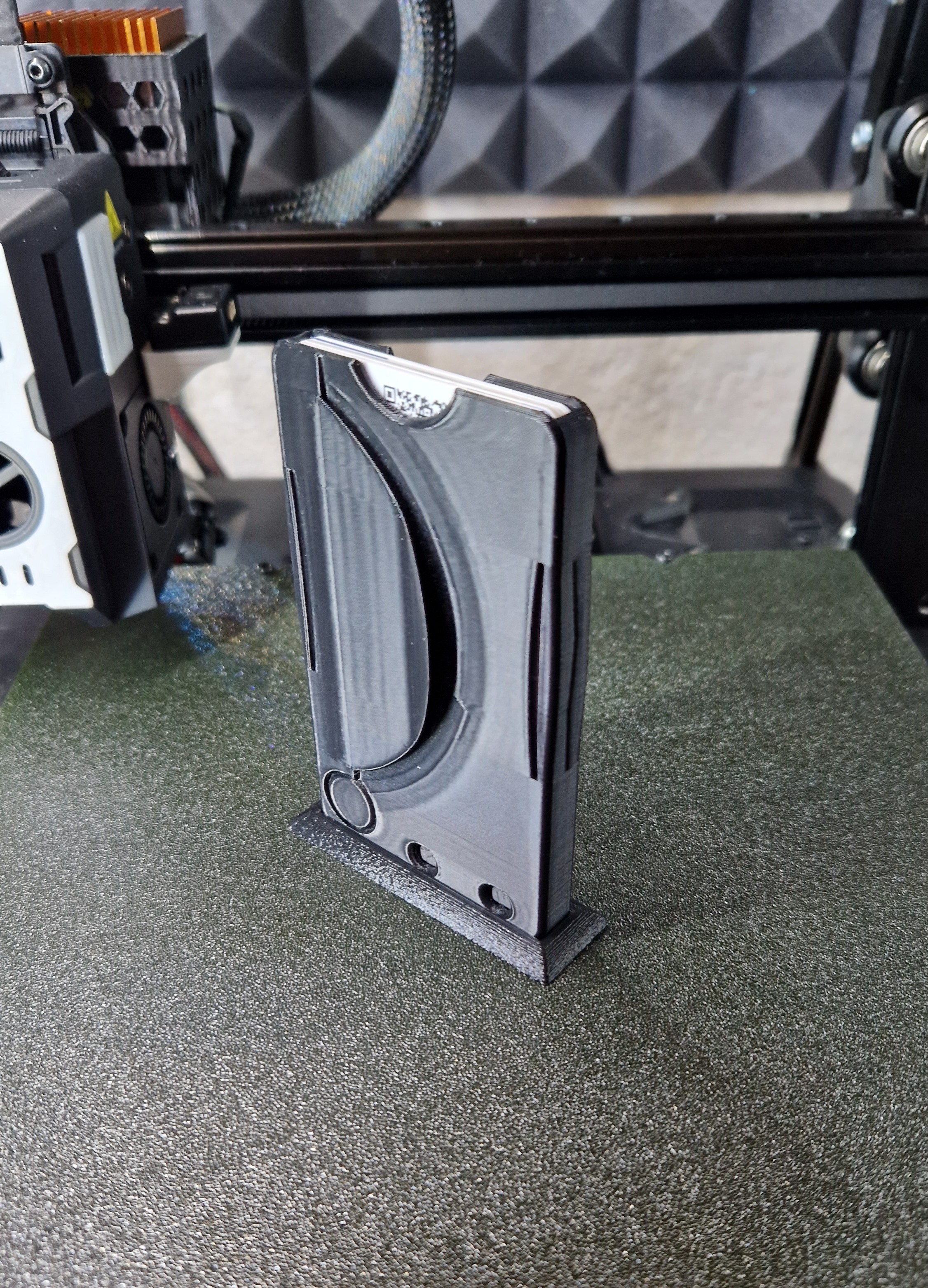 Card wallet stand by fonzy | Download free STL model | Printables.com