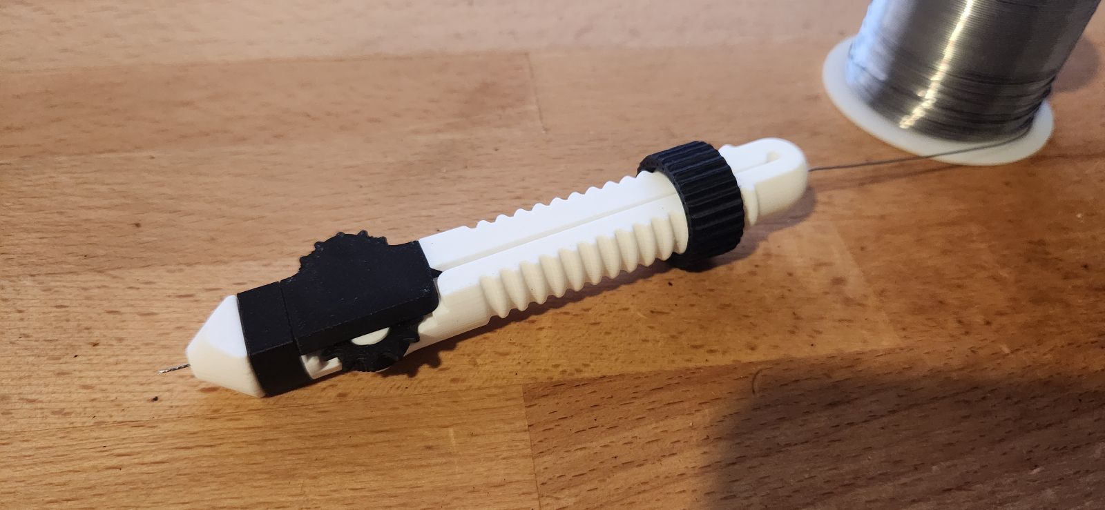 Solder Scroll - No Spool by Engidahvs | Download free STL model ...