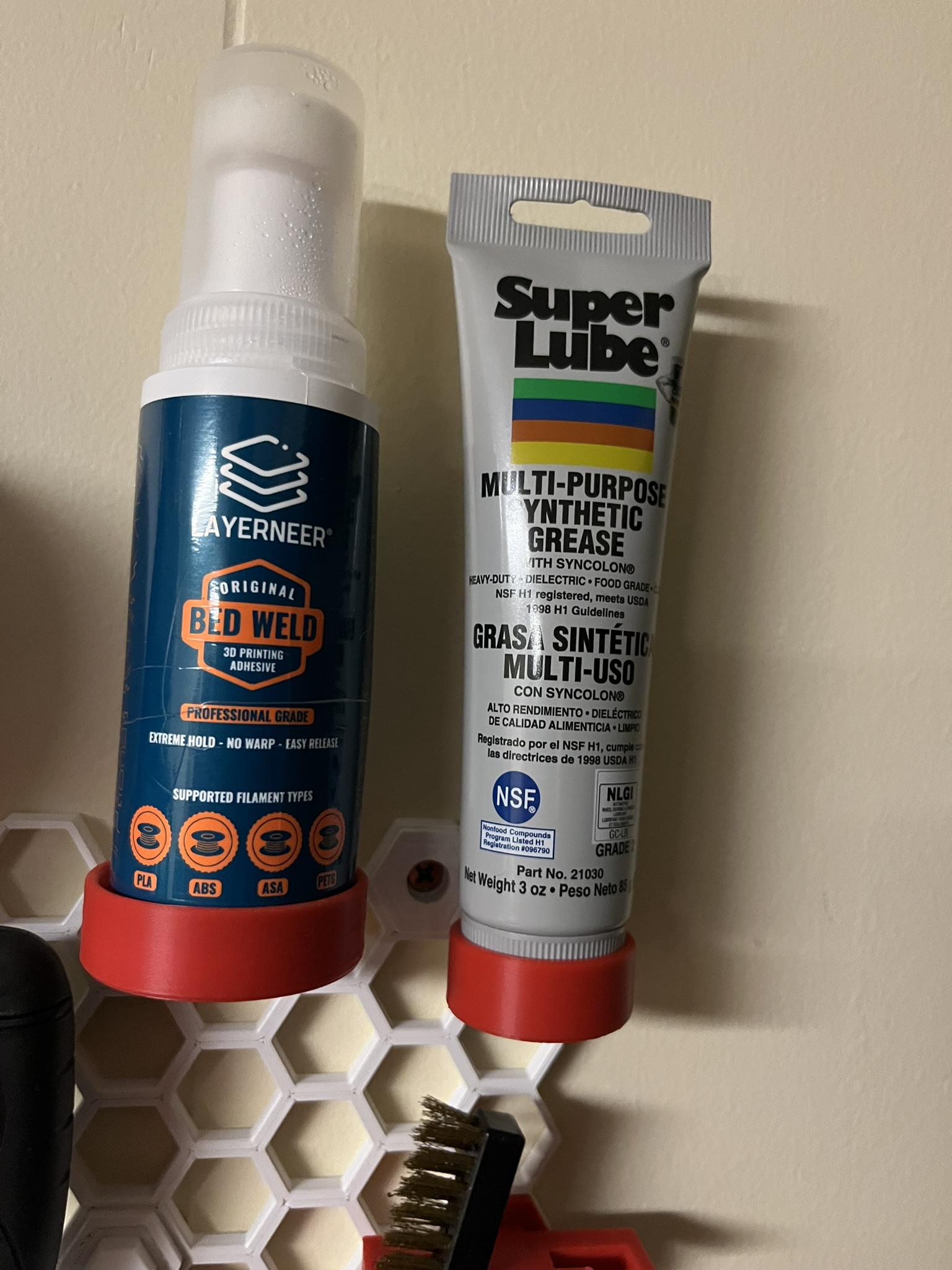 No Support Super Lube Mount for Honeycomb Storage Wall by PrusaRay ...