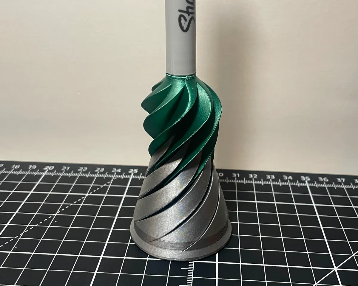 Helix Screw Sharpie Cap/Stand by cartyski | Download free STL model ...