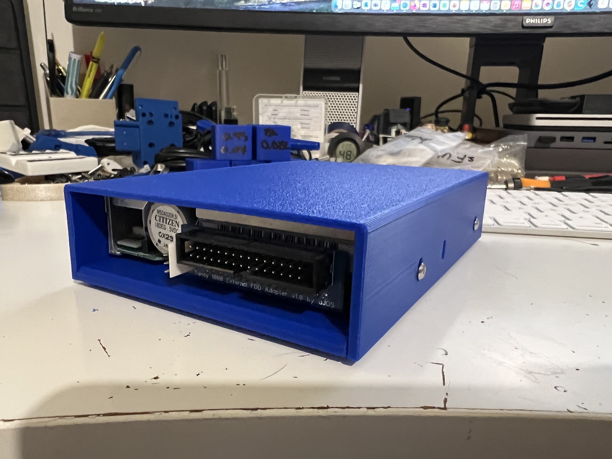 Simple Tandy 1000 External 3.5" or Gotek Floppy Drive Case par djos ...