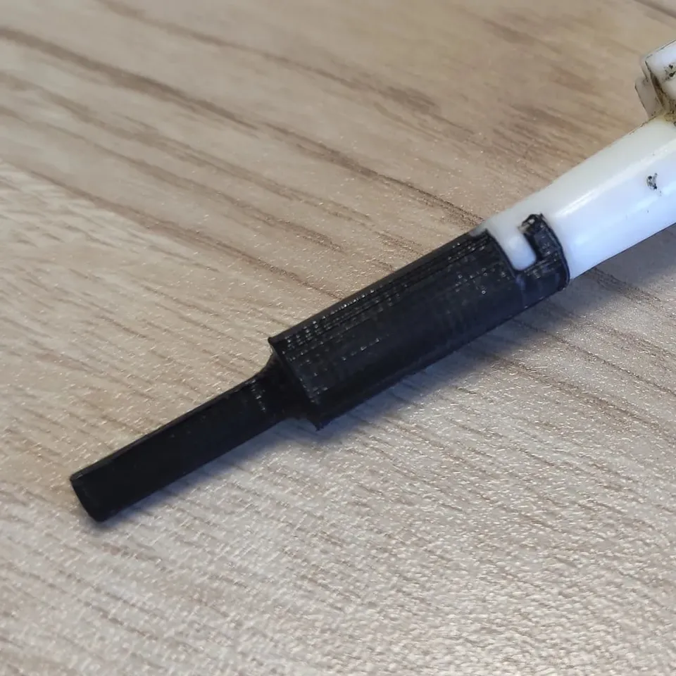 The tongue from the gas tank door lock Hyundai i40 815903z000 by ...