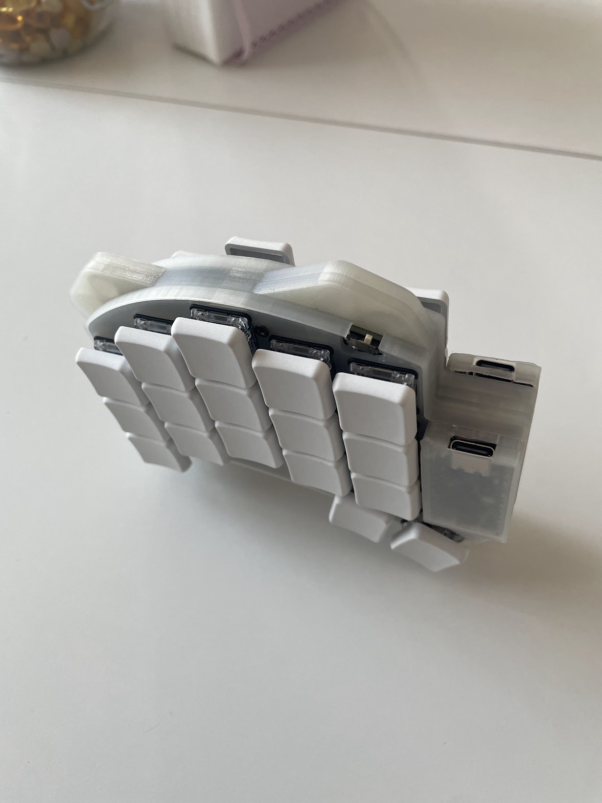 Ferris Sweep split keyboard case magnetic case v2 by kibk | Download ...