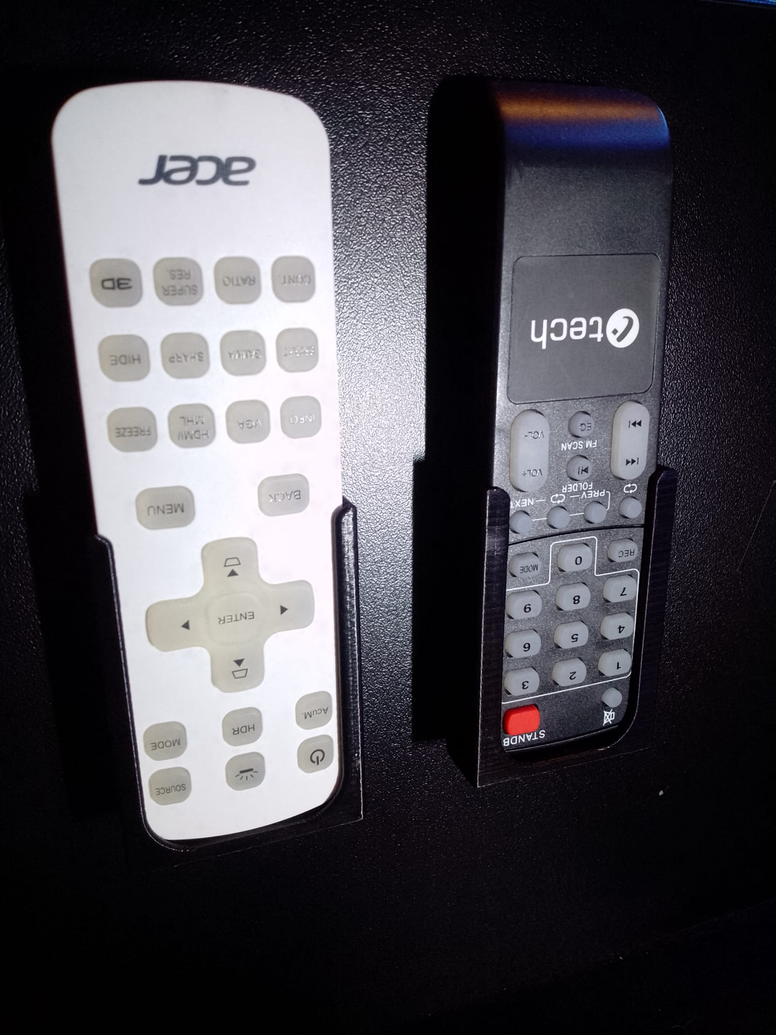 Remote control holder by DeeDee | Download free STL model | Printables.com