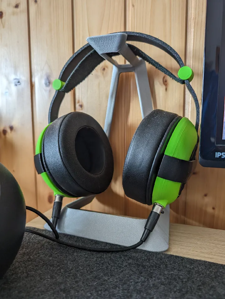 Light headset stand by Biny | Download free STL model | Printables.com