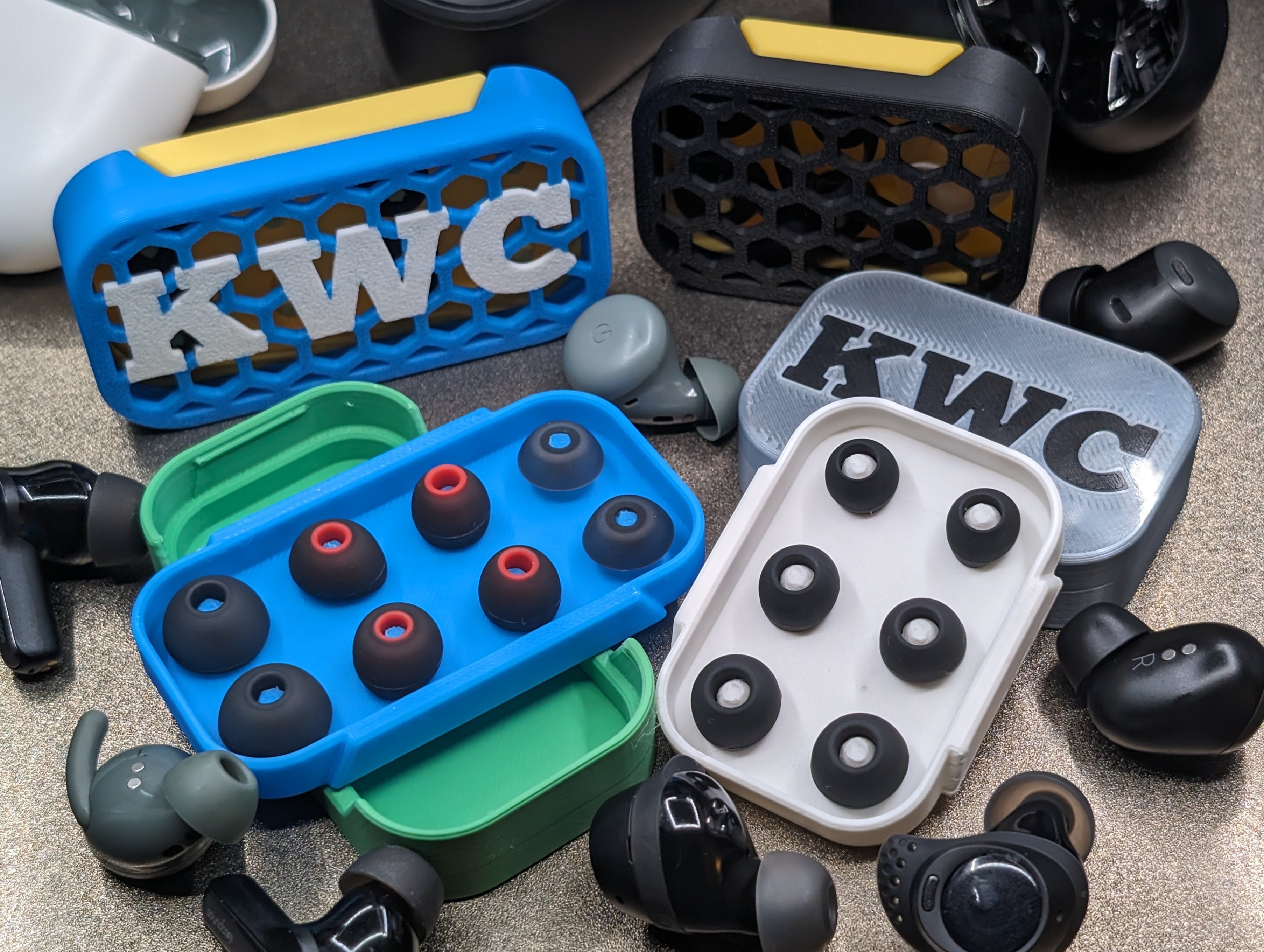 Customizable Silicone Tip Storage Case for Earbuds by kriswillcode ...