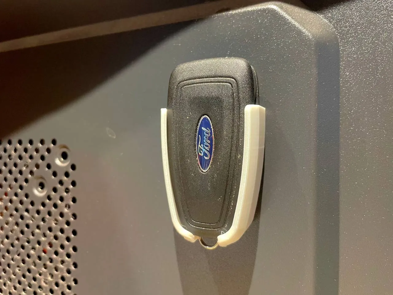 Colgador llave Ford - Ford key holder by David | Download free STL ...