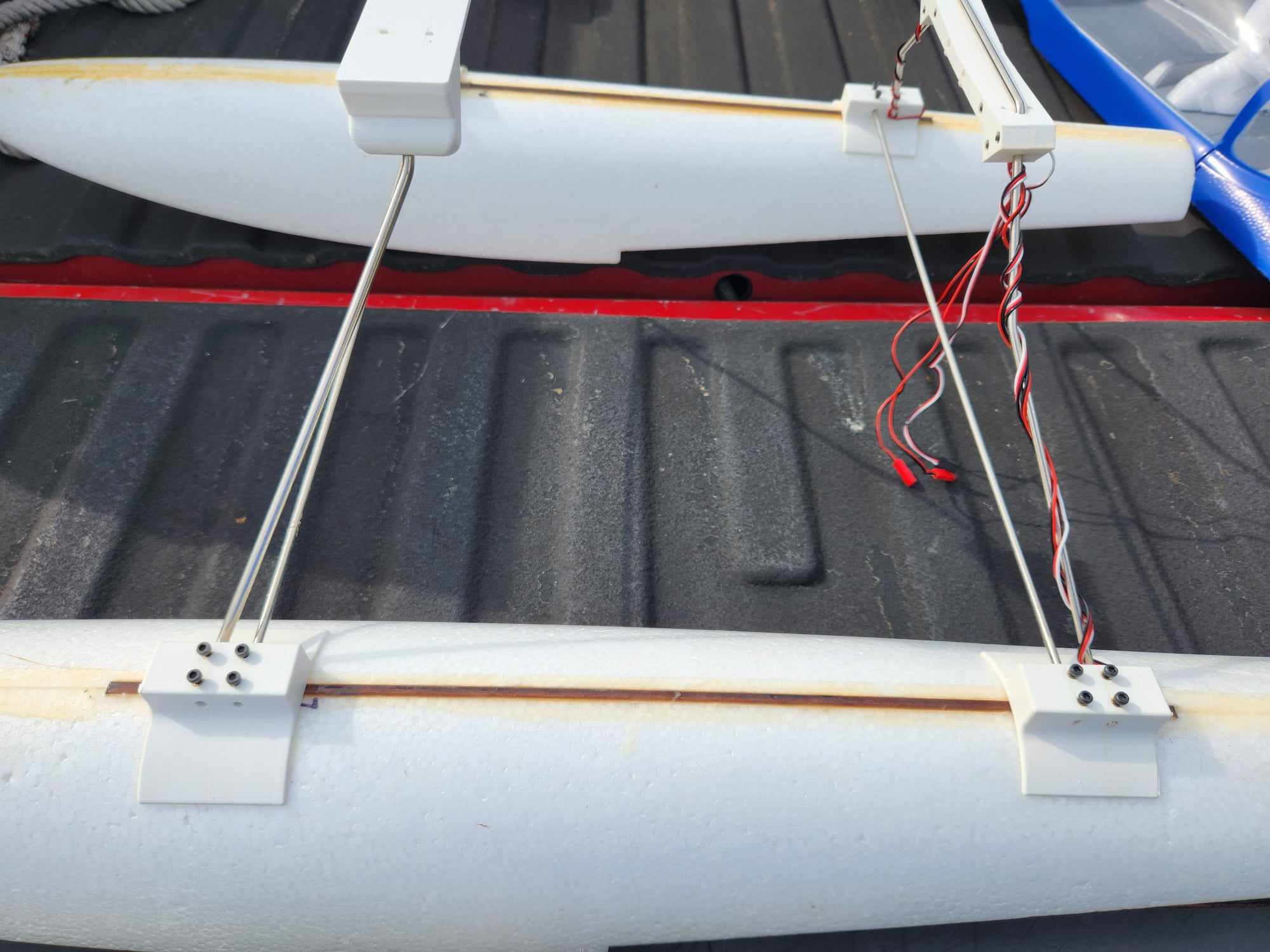 Flex Innovations RV-8 60E Float Mounts by Oz | Download free STL model ...
