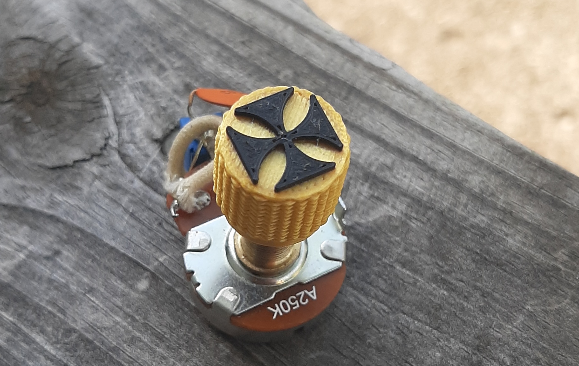 Iron Cross knurled potentiometer knob, 6mm ID, printer knob by ...