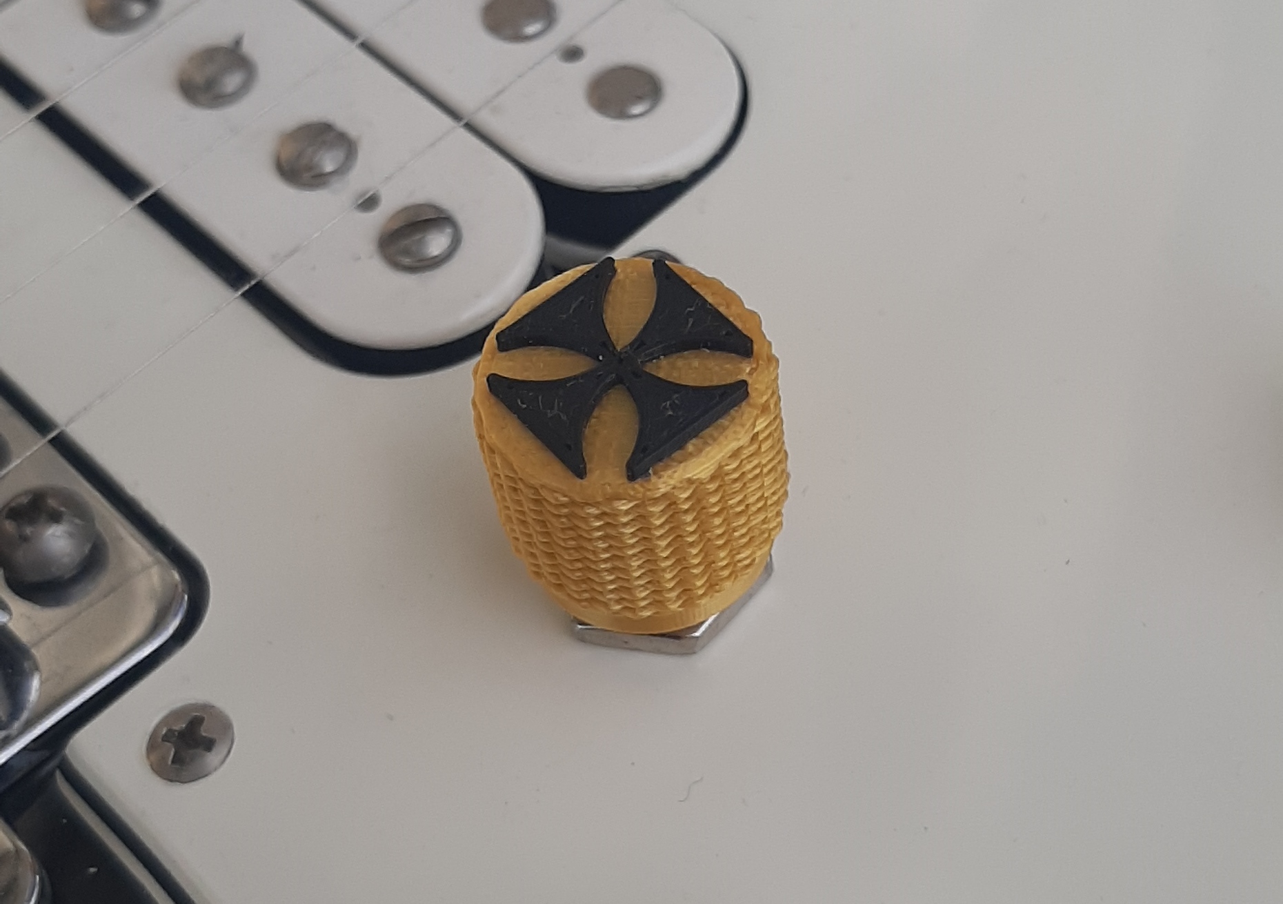 Iron Cross knurled potentiometer knob, 6mm ID, printer knob by ...