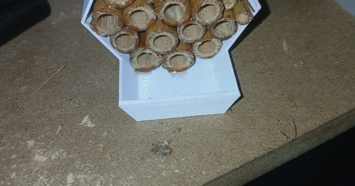 small insect hotel by Kdobes | Download free STL model | Printables.com