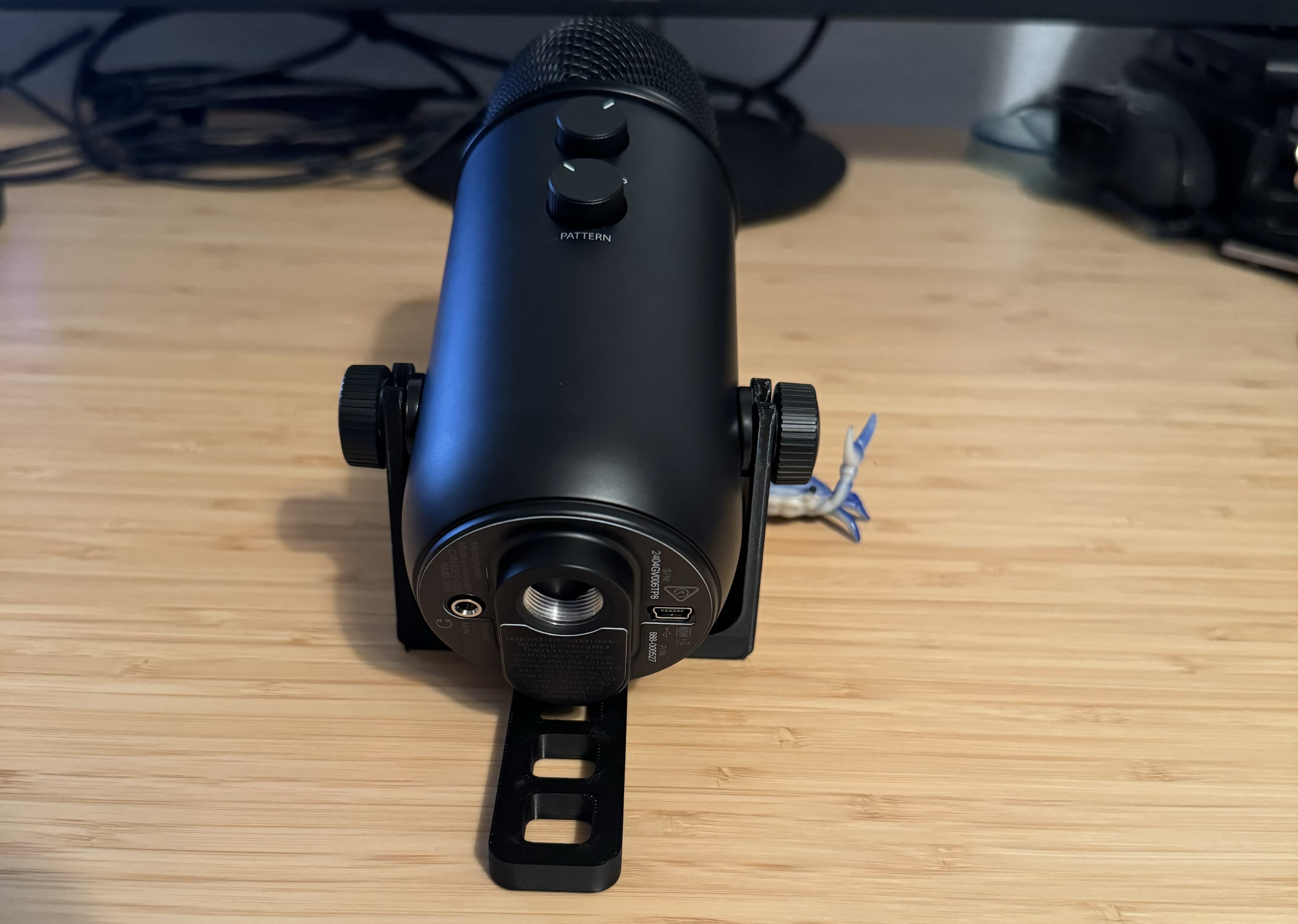 Low Profile Blue Yeti stand by Sheepo | Download free STL model ...