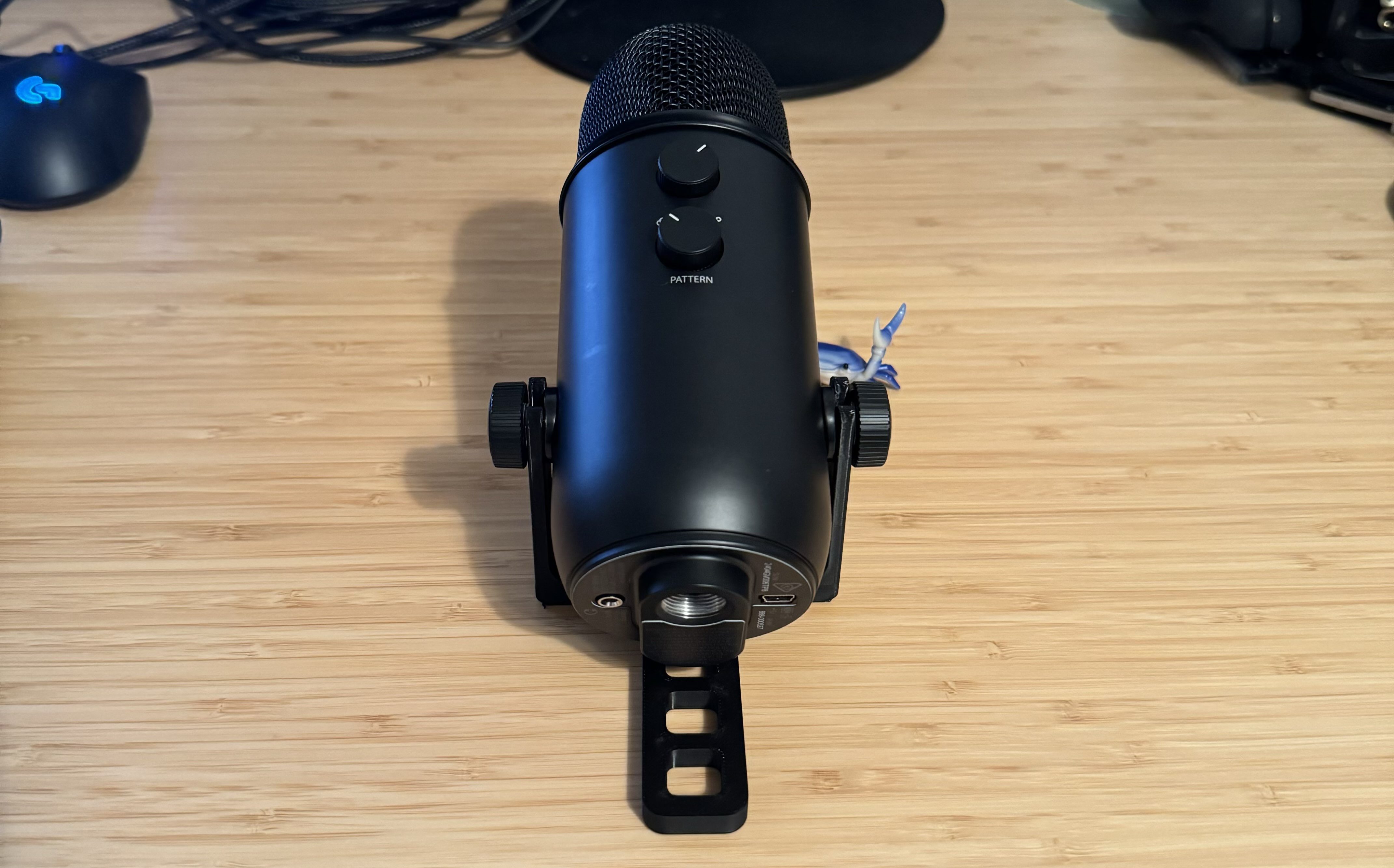 Low Profile Blue Yeti stand by Sheepo | Download free STL model ...