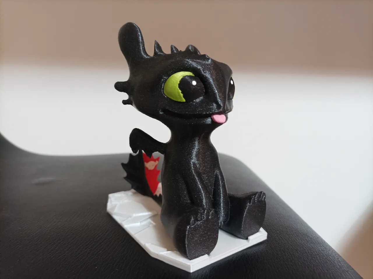 Krokmou (Toothless) Stand and Pupils by Geoff. | Download free STL ...