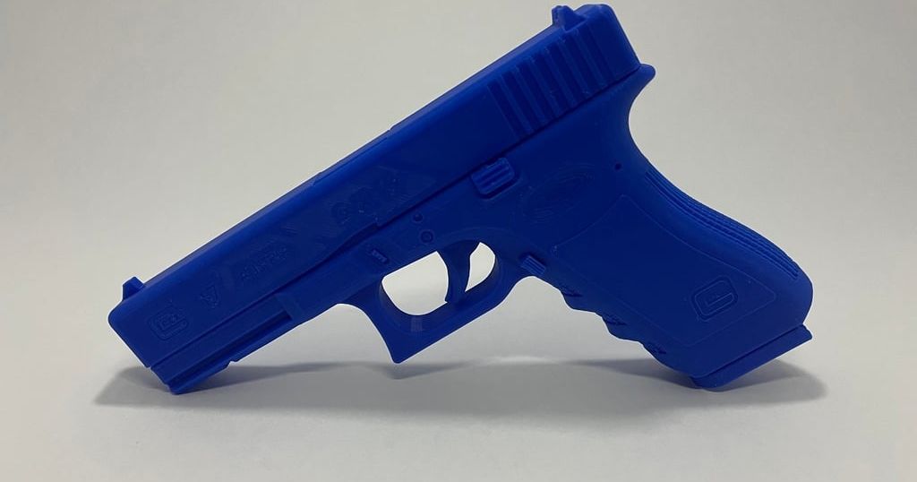 GLOCK 17 (Gen 3) Blue Gun/Red Gun/Training Gun by Krazy_Kid59 ...