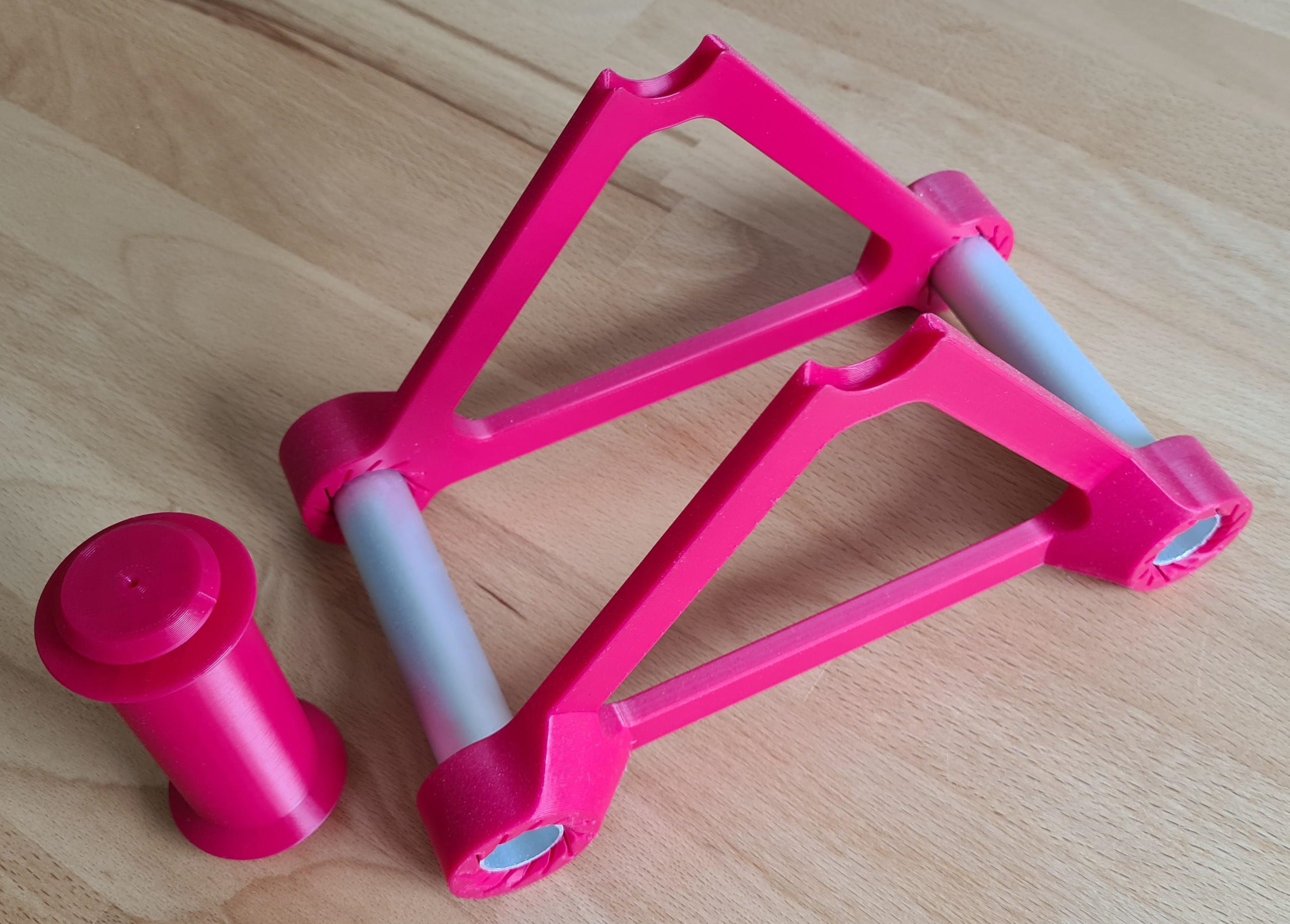 Low friction filament holder by grosdode | Download free STL model ...