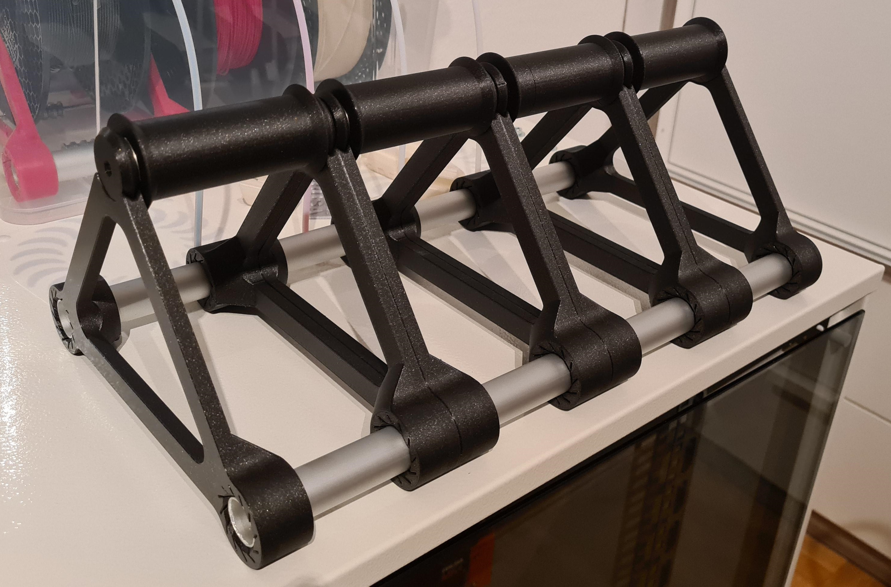 Low friction filament holder by grosdode | Download free STL model ...