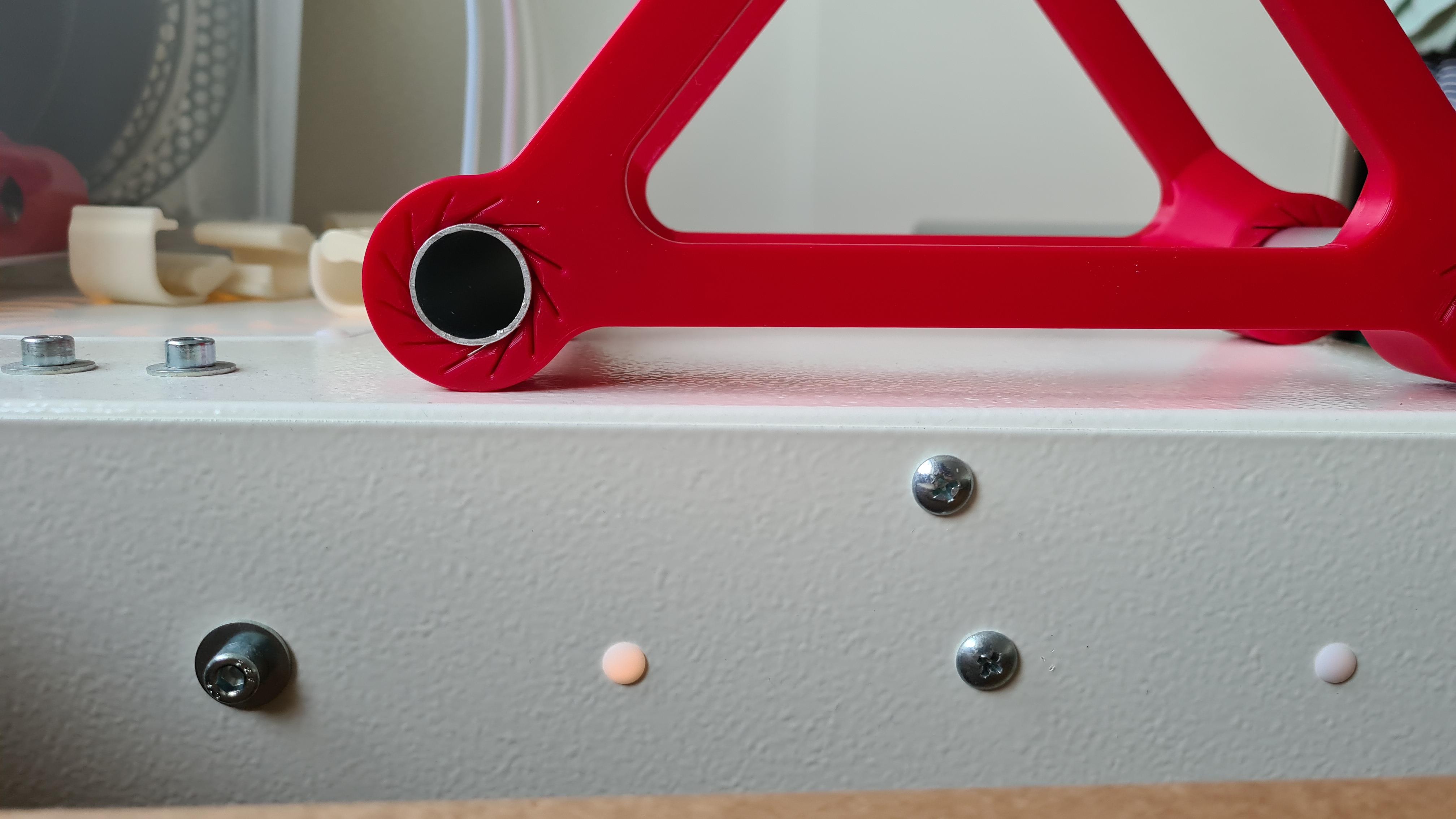 Low friction filament holder by grosdode | Download free STL model ...
