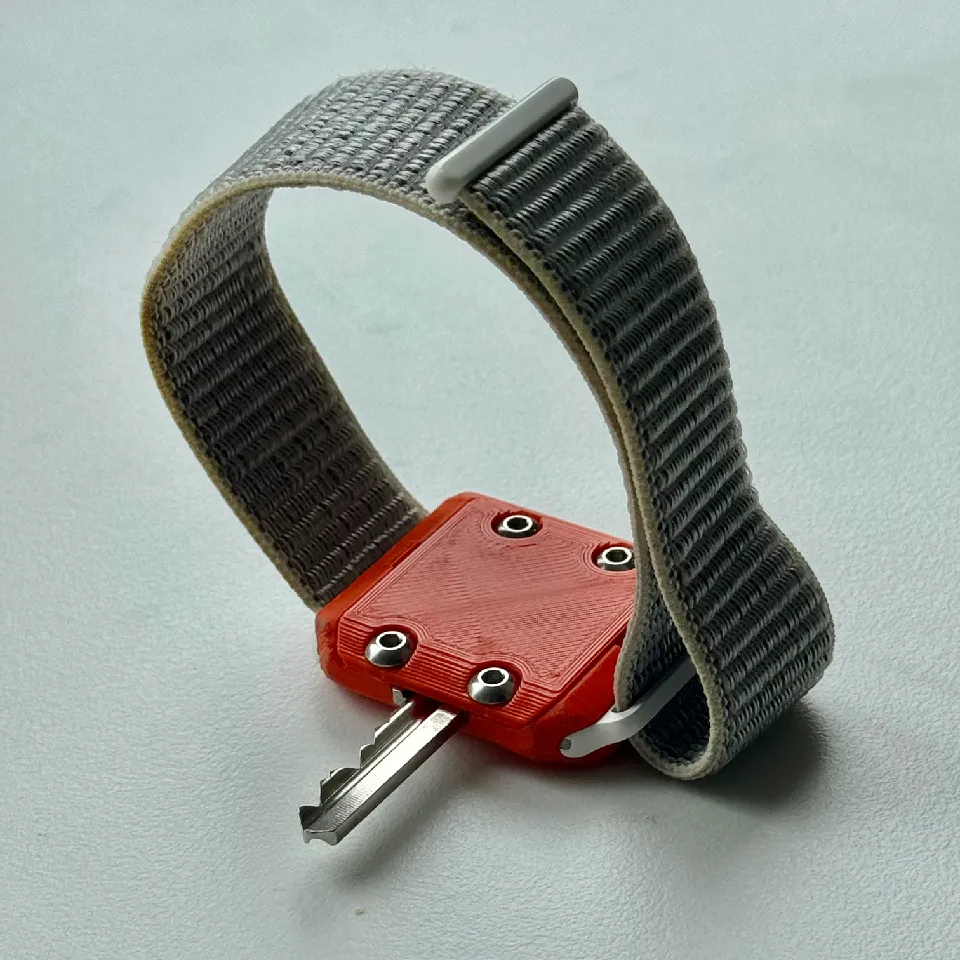 Apple Watch Gym Key Holder by woelpi | Download free STL model ...