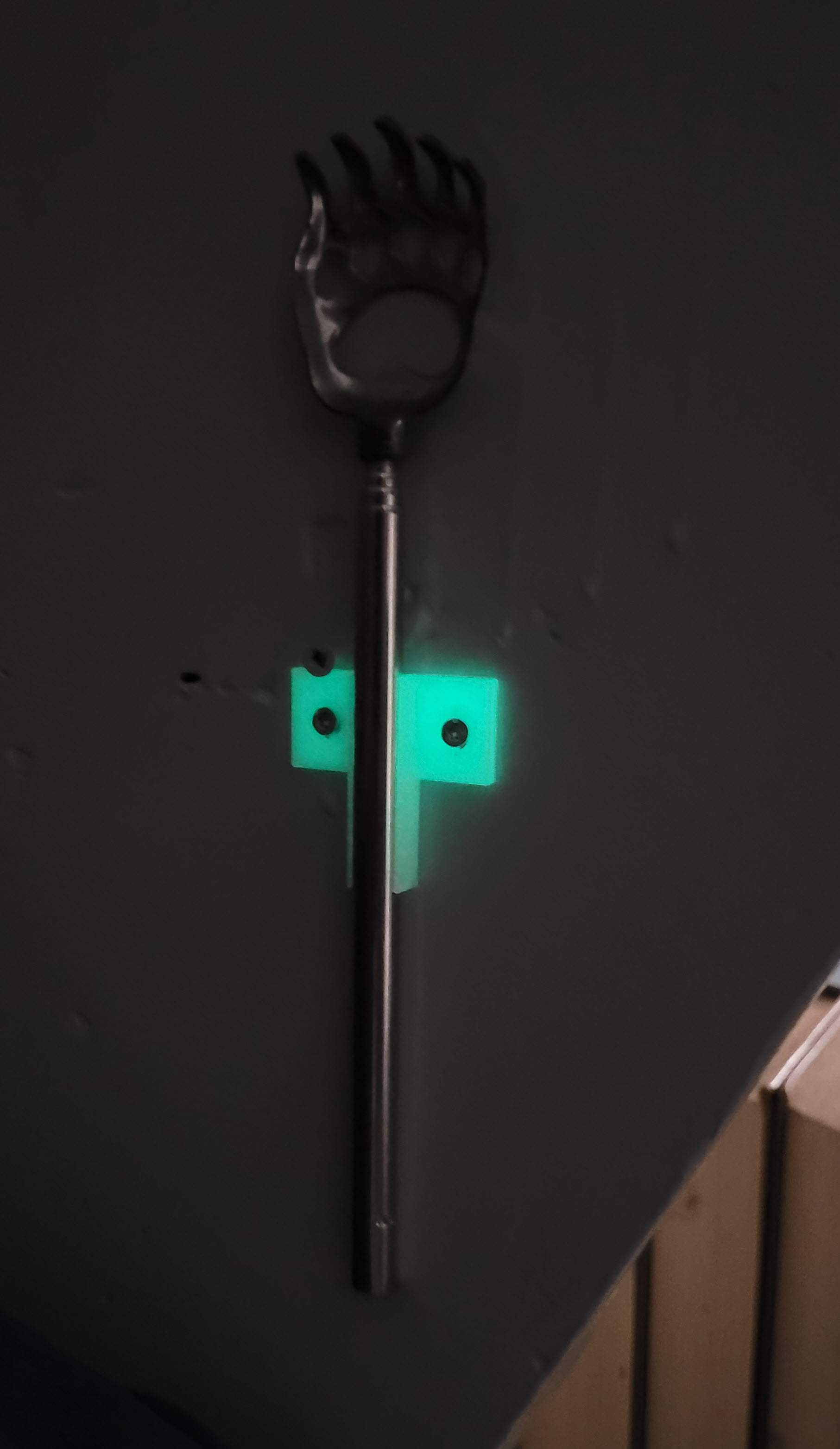 Back Scratcher wall mount (the extendable / telescopic type) by Lloyd ...