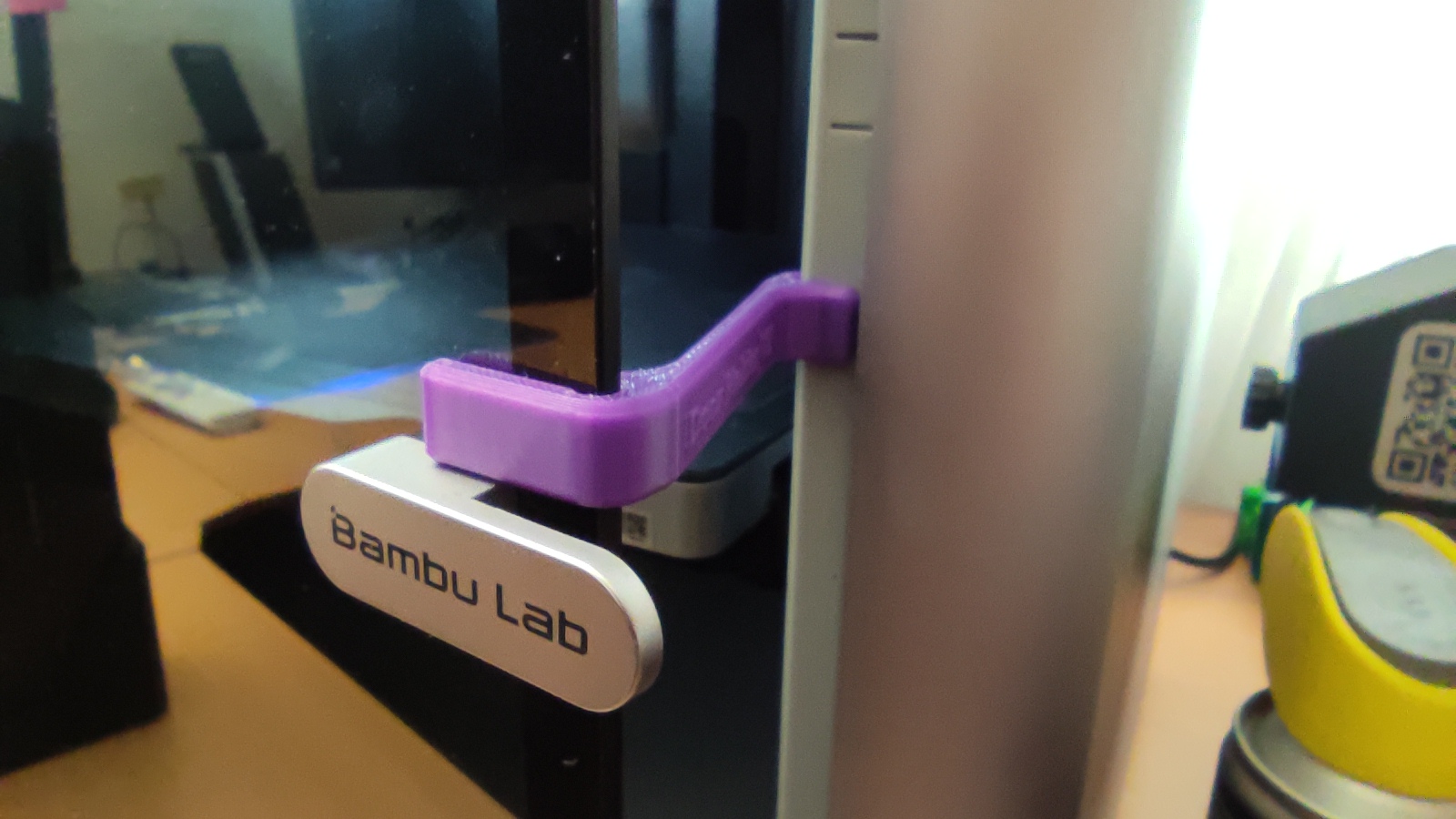 Bambu Lab Door Holder V2 X1/P1S by Devilinside | Download free STL ...