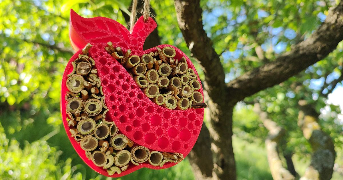 Apple insect hotel by Jan Kudláček | Download free STL model ...