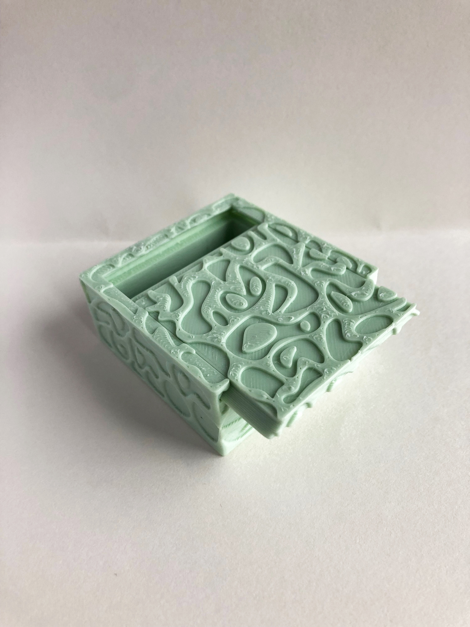 Sliding Lid Box with pattern by Anna Müller | Download free STL model ...