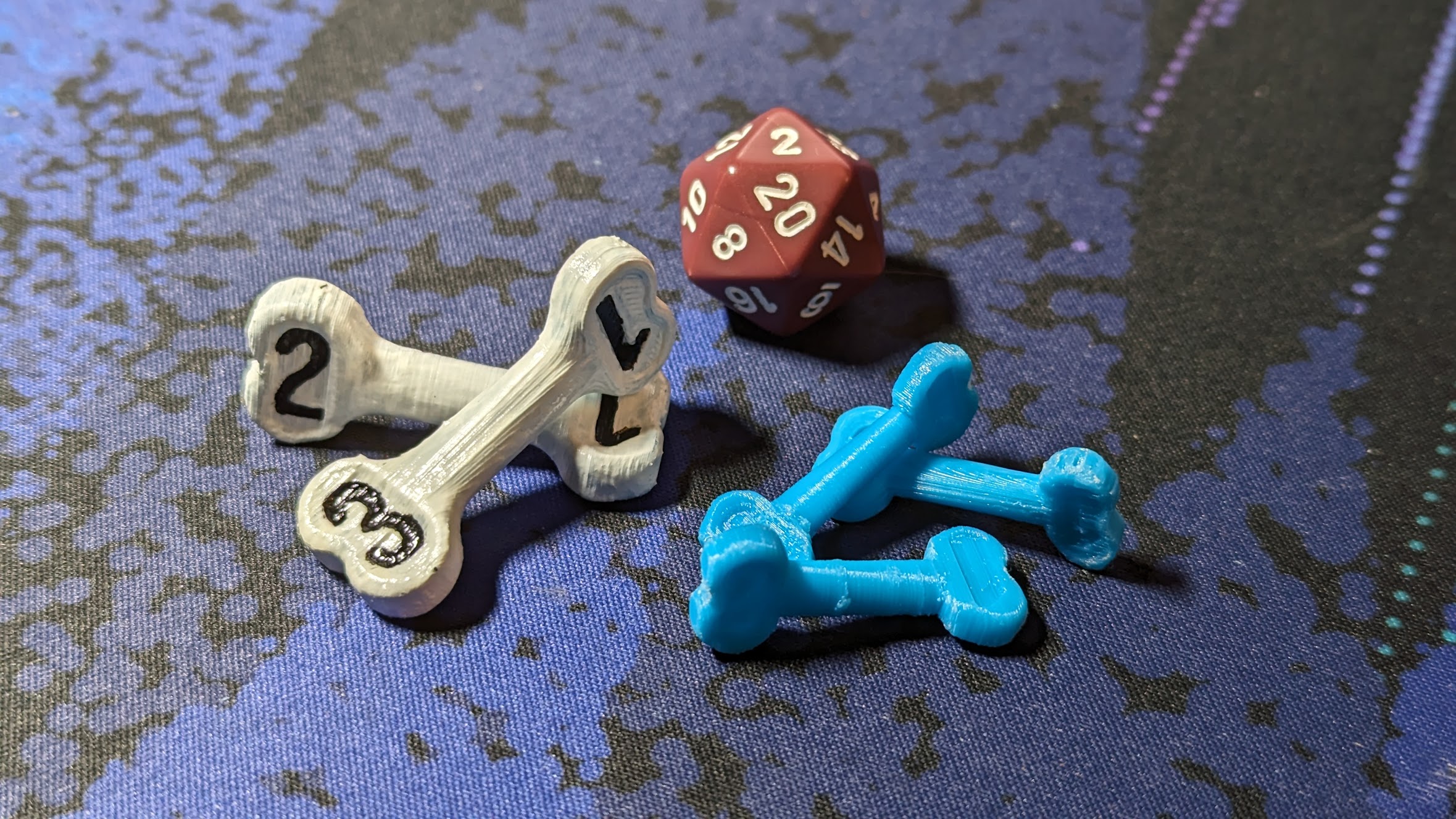 Bone-shaped d4 Die by Grady Delp | Download free STL model | Printables.com