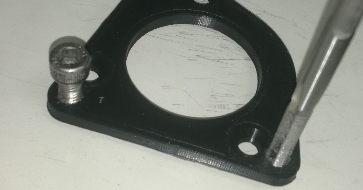 ISCG03 TO ISCG05 ADAPTER by Sebastian Hinze | Download free STL model ...