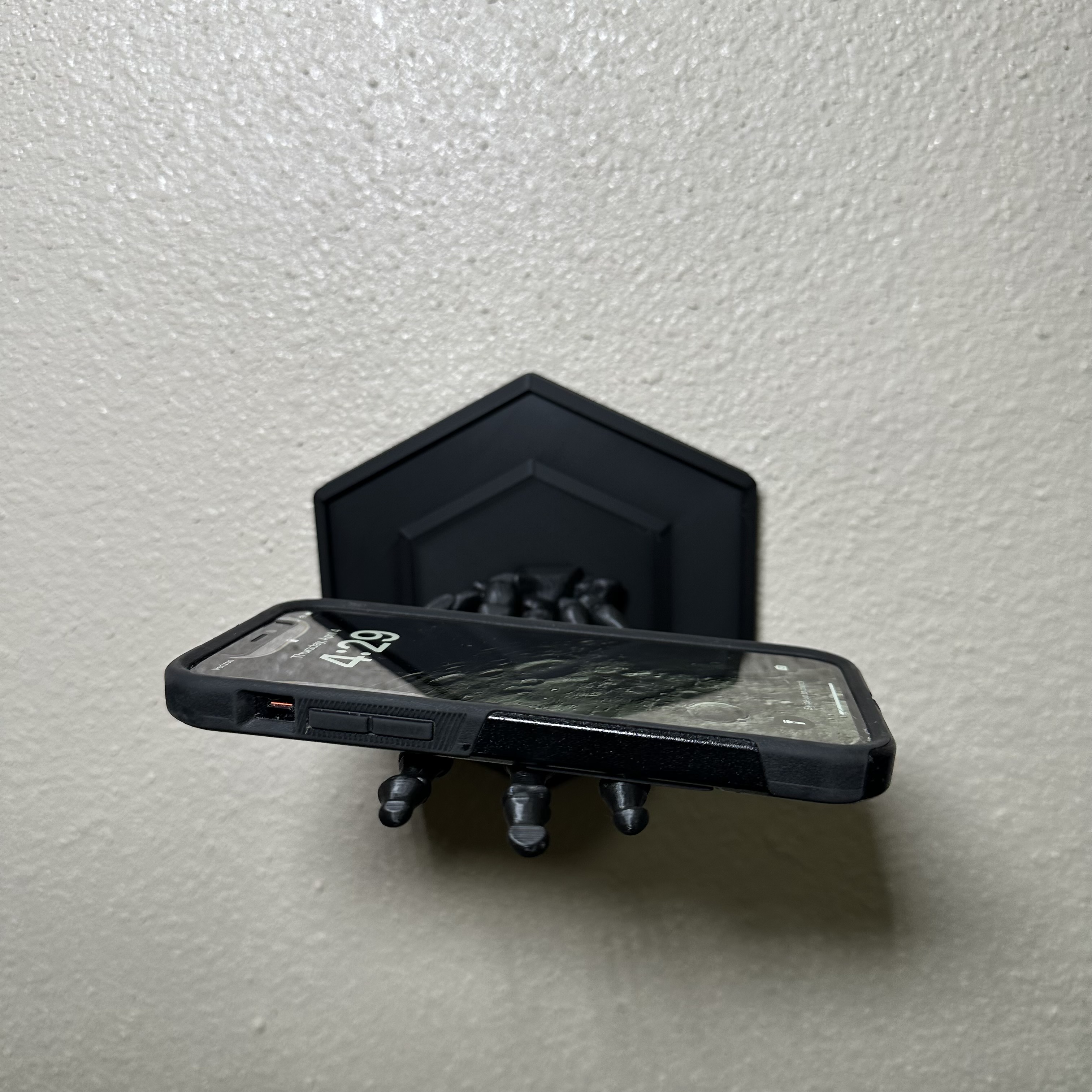 Skeleton Hand - Wall Hanger - No Supports by Deltree3D | Download free ...