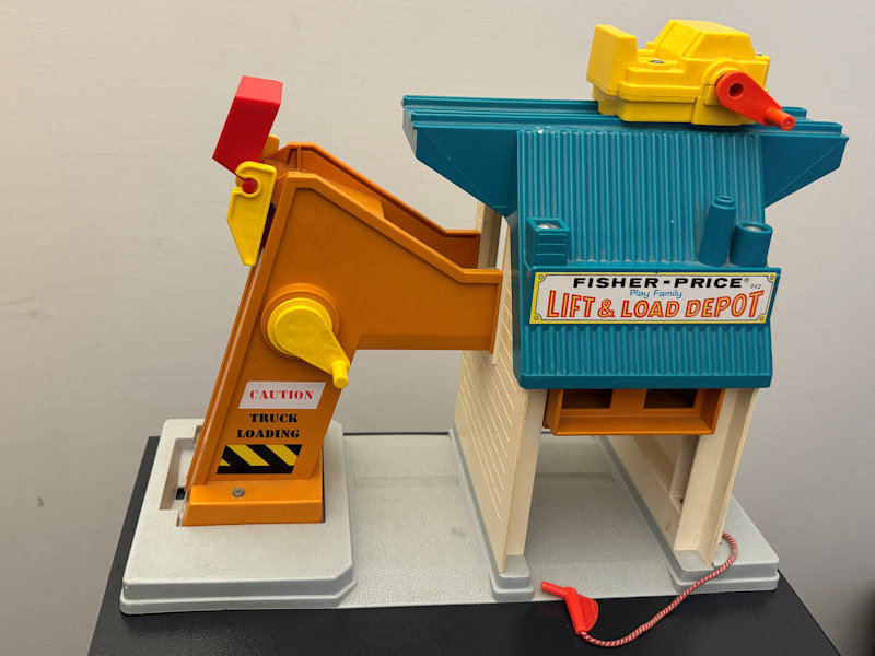Fisher-price 942 Lift & load depot cargo box by Satellietje | Download ...