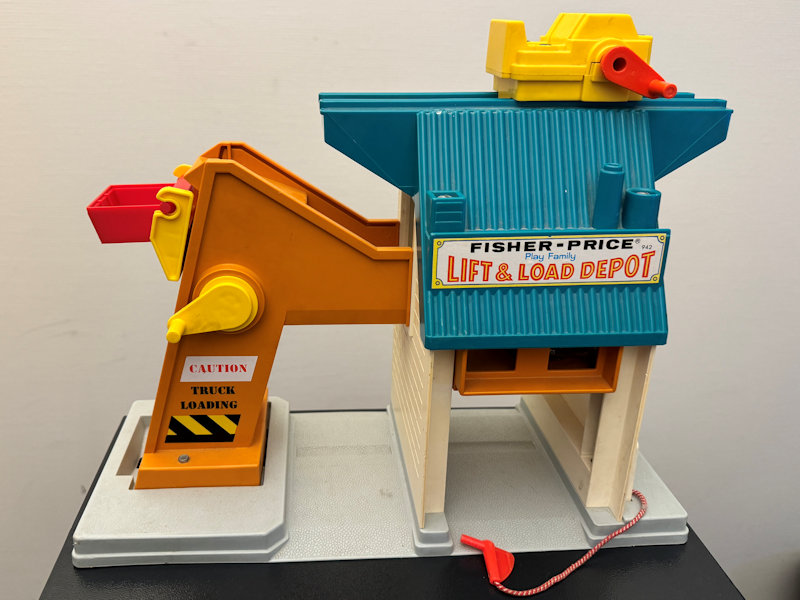 Fisher-price 942 Lift & load depot cargo box by Satellietje | Download ...