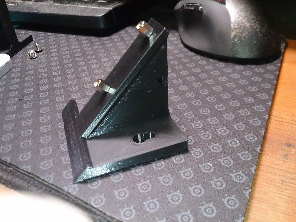 Growmau5 Far Red Initiator Puck 45° Wallmount by martin sim esq ...