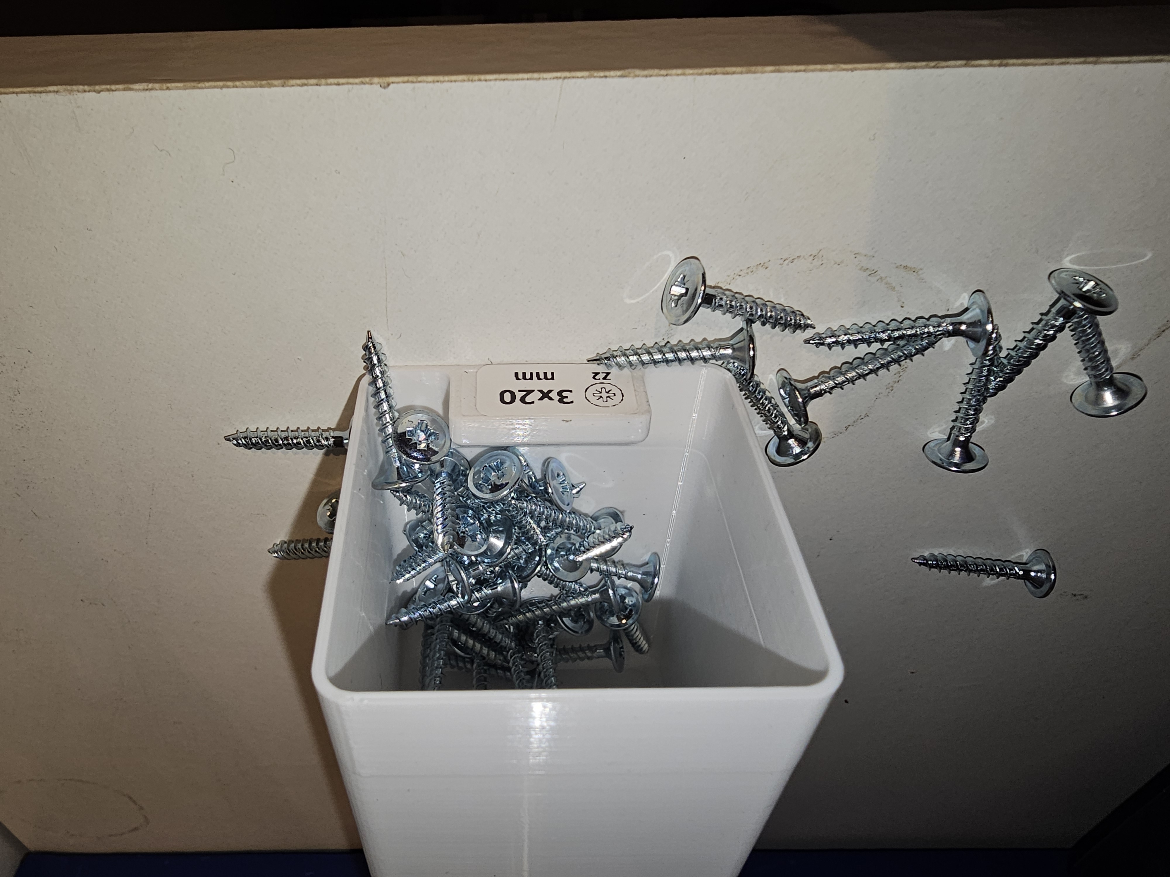 Wandhalter "Europlus Basic 18" Sortimentbox by Gut-Drauf | Download ...