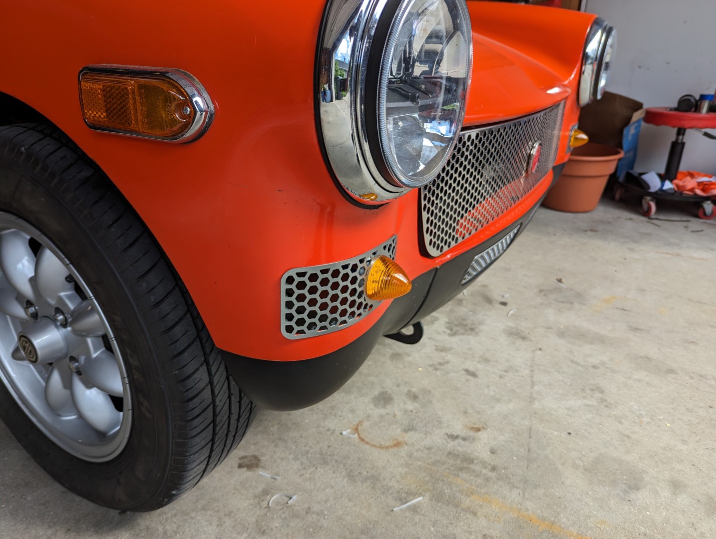 MG Midget 1500 - Front Turn Signal Cutout Fillers For 2" Beehive Lights ...